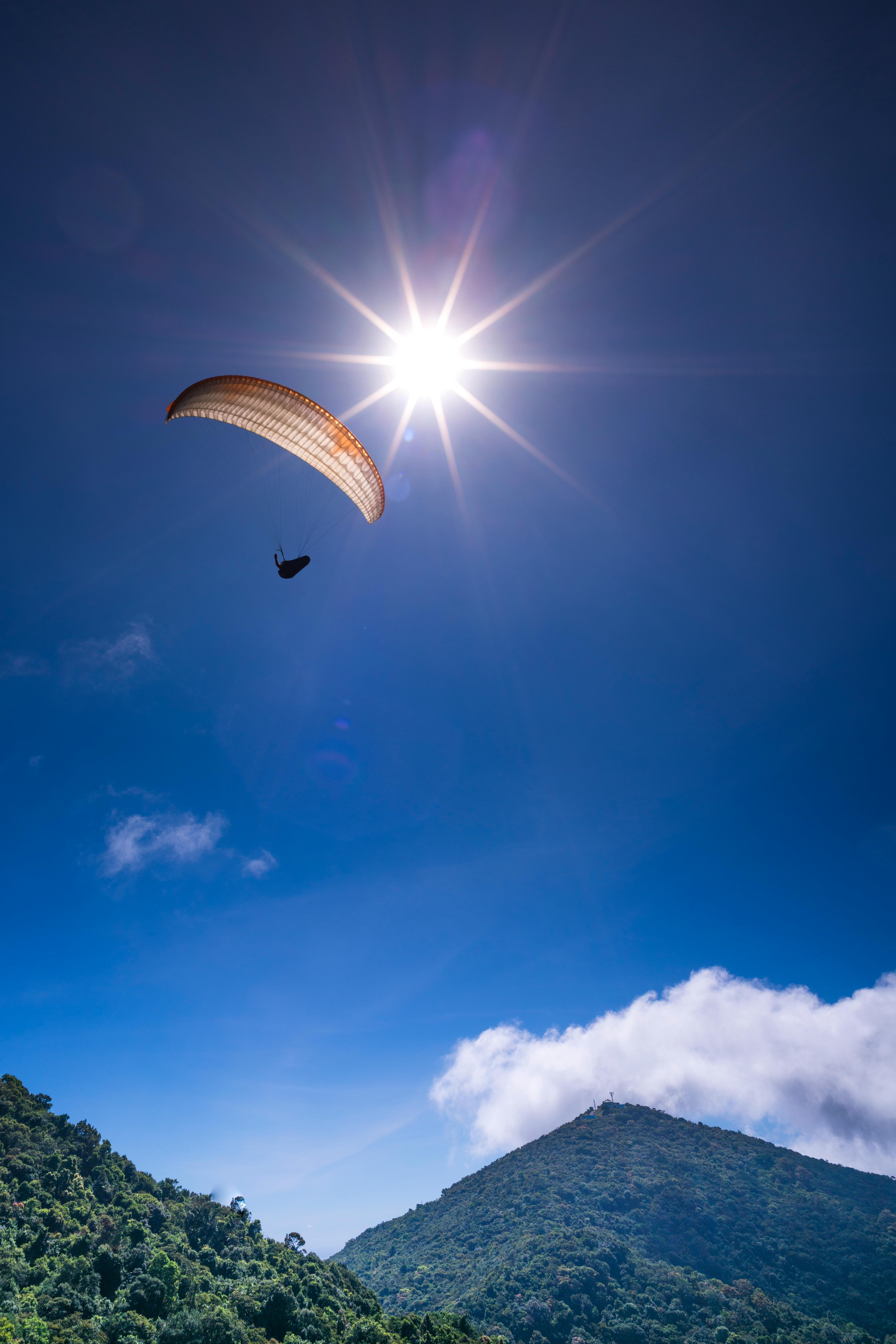 100+ Interesting Parachute Photos · Pexels · Free Stock Photos
