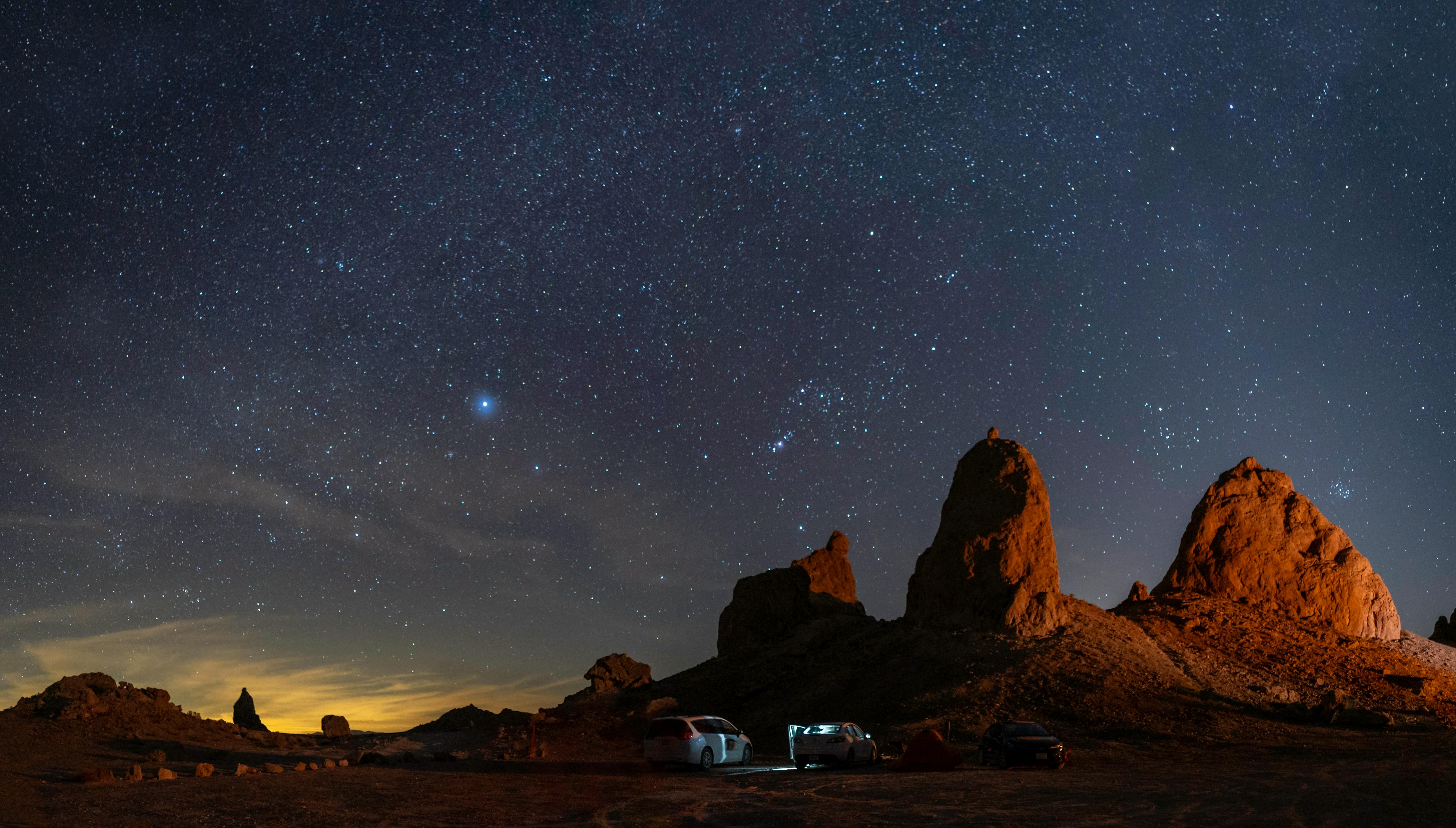 Night Sky Over the Trona Pinnacles · Free Stock Photo