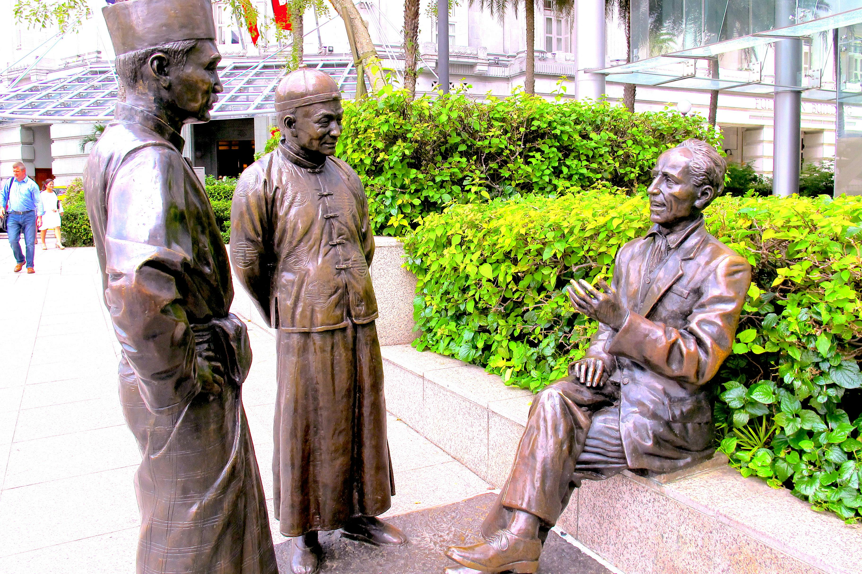Free stock photo of Three bronze statue having conversation