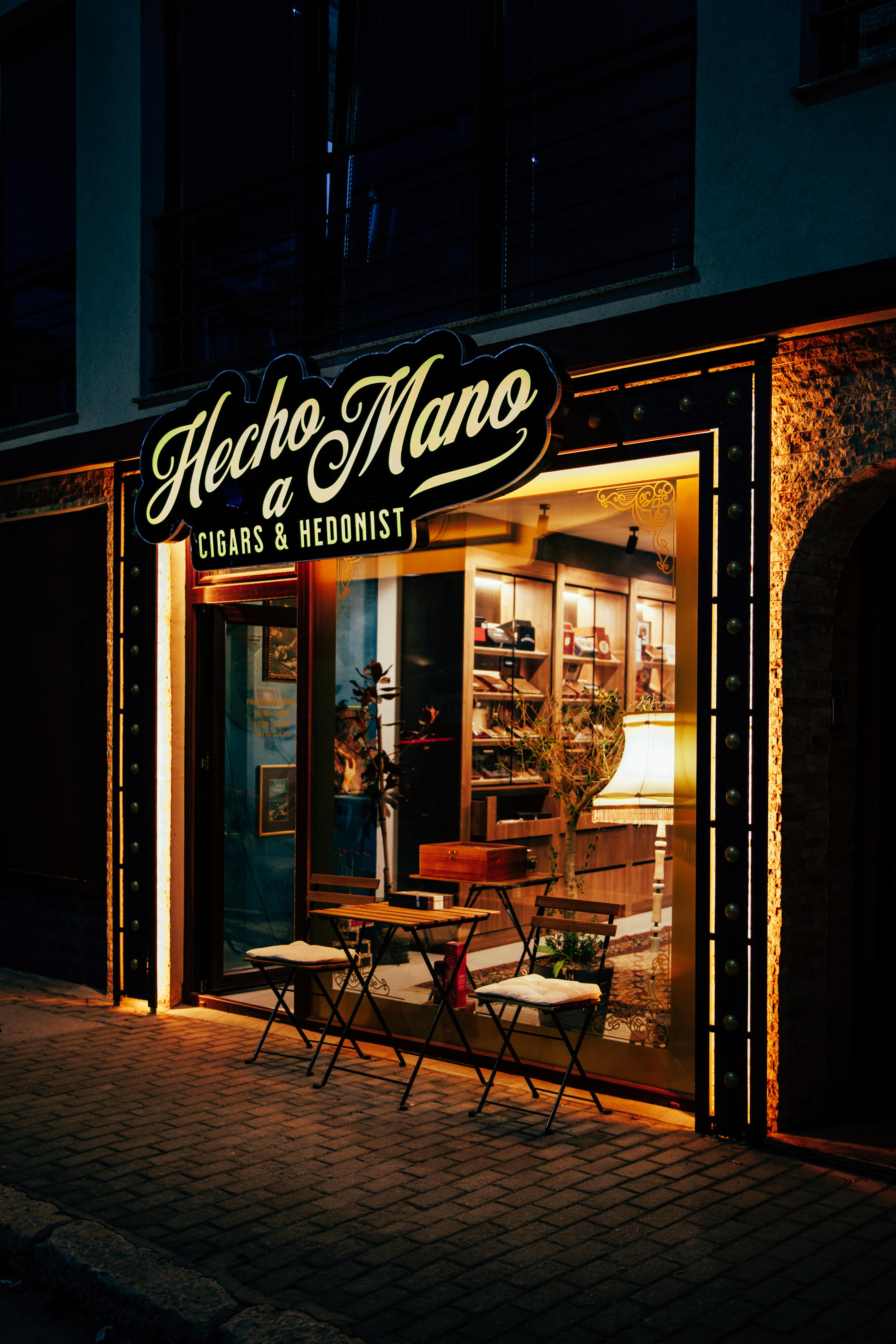 Interior Of Cigar Shop Photos, Download The BEST Free Interior Of Cigar ...