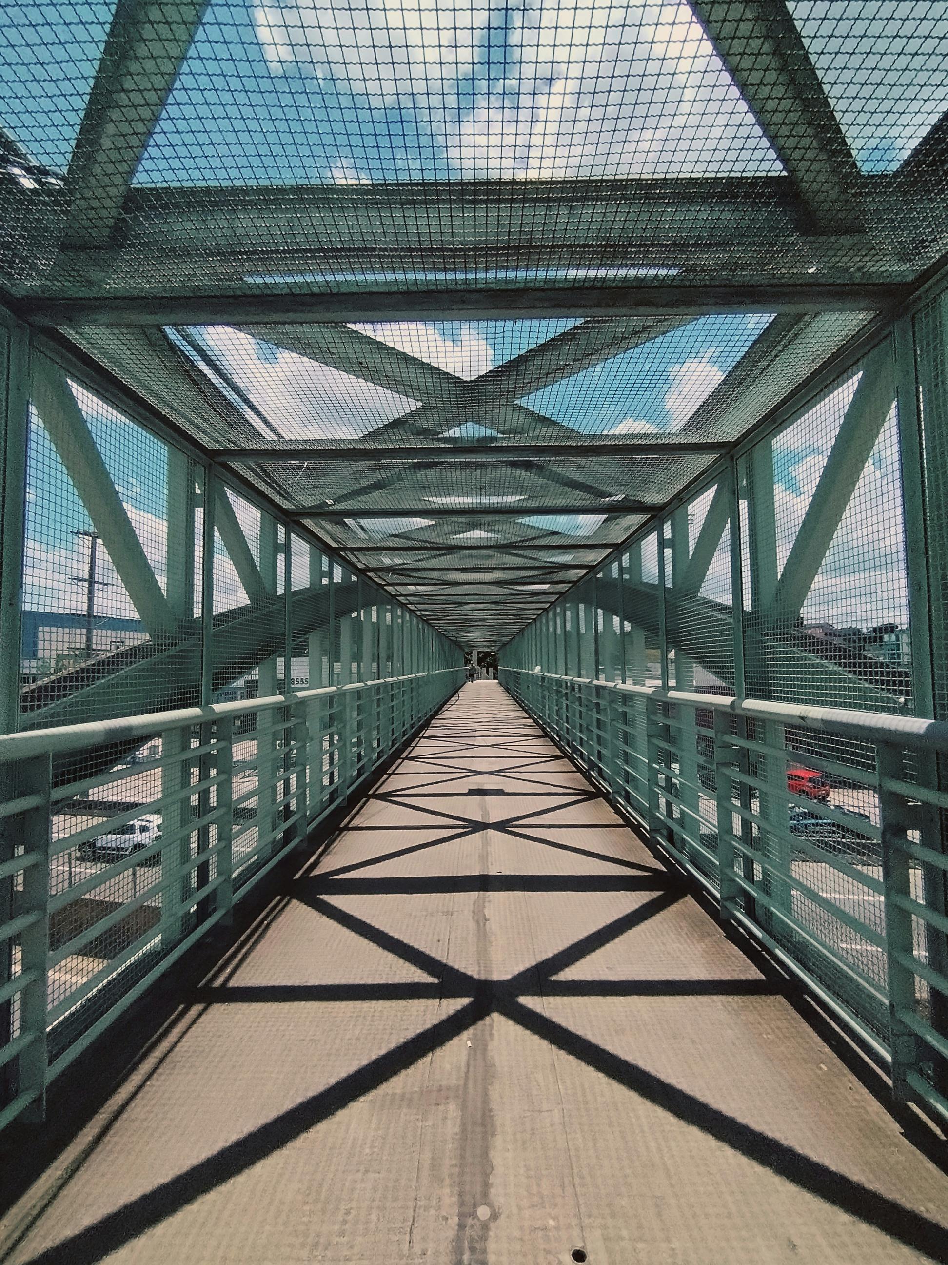 Industrial Iron Bridge in Sunlight · Free Stock Photo