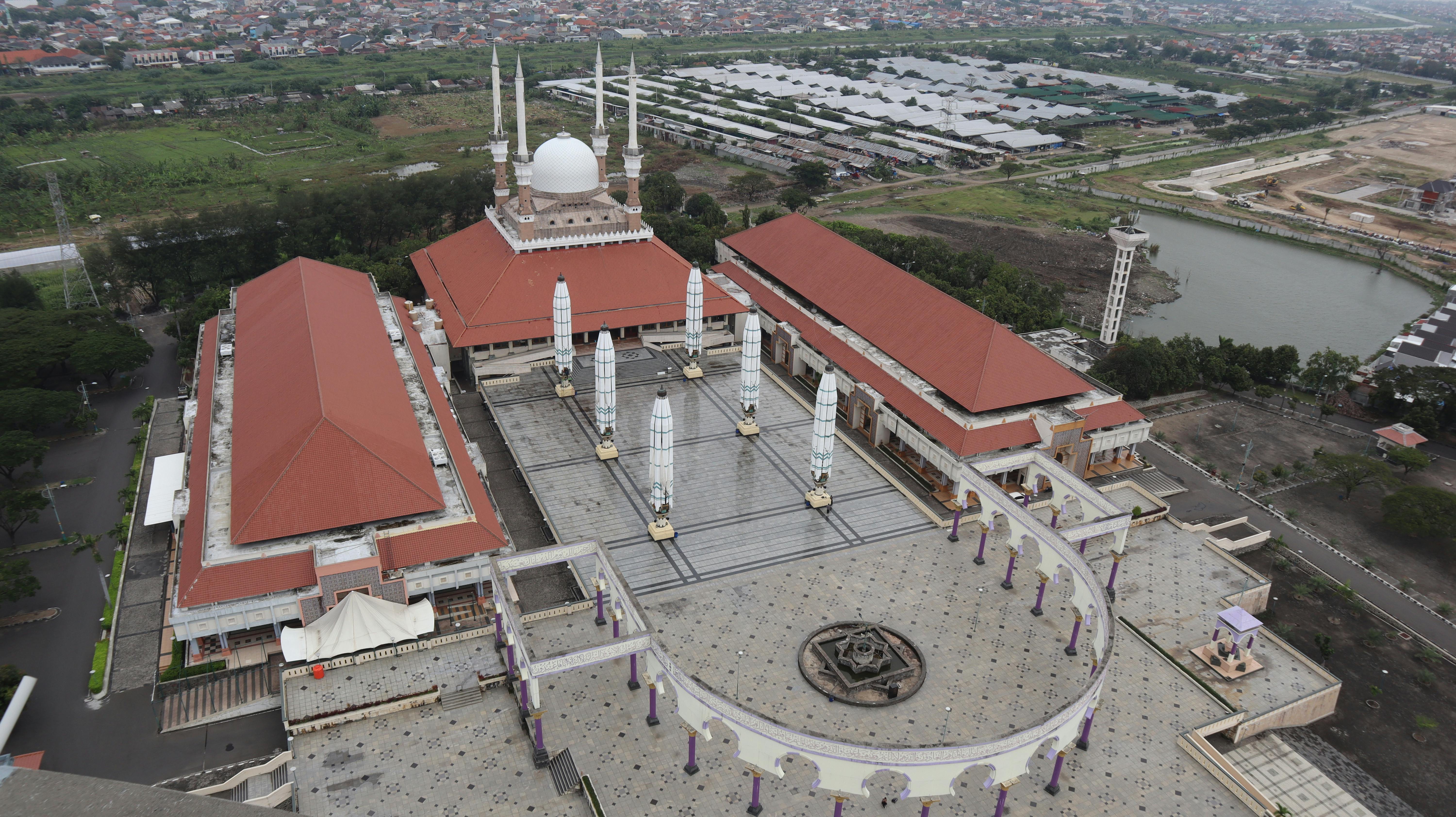 Great Mosque of Central Java in Semarang in Indonesia · Free Stock Photo