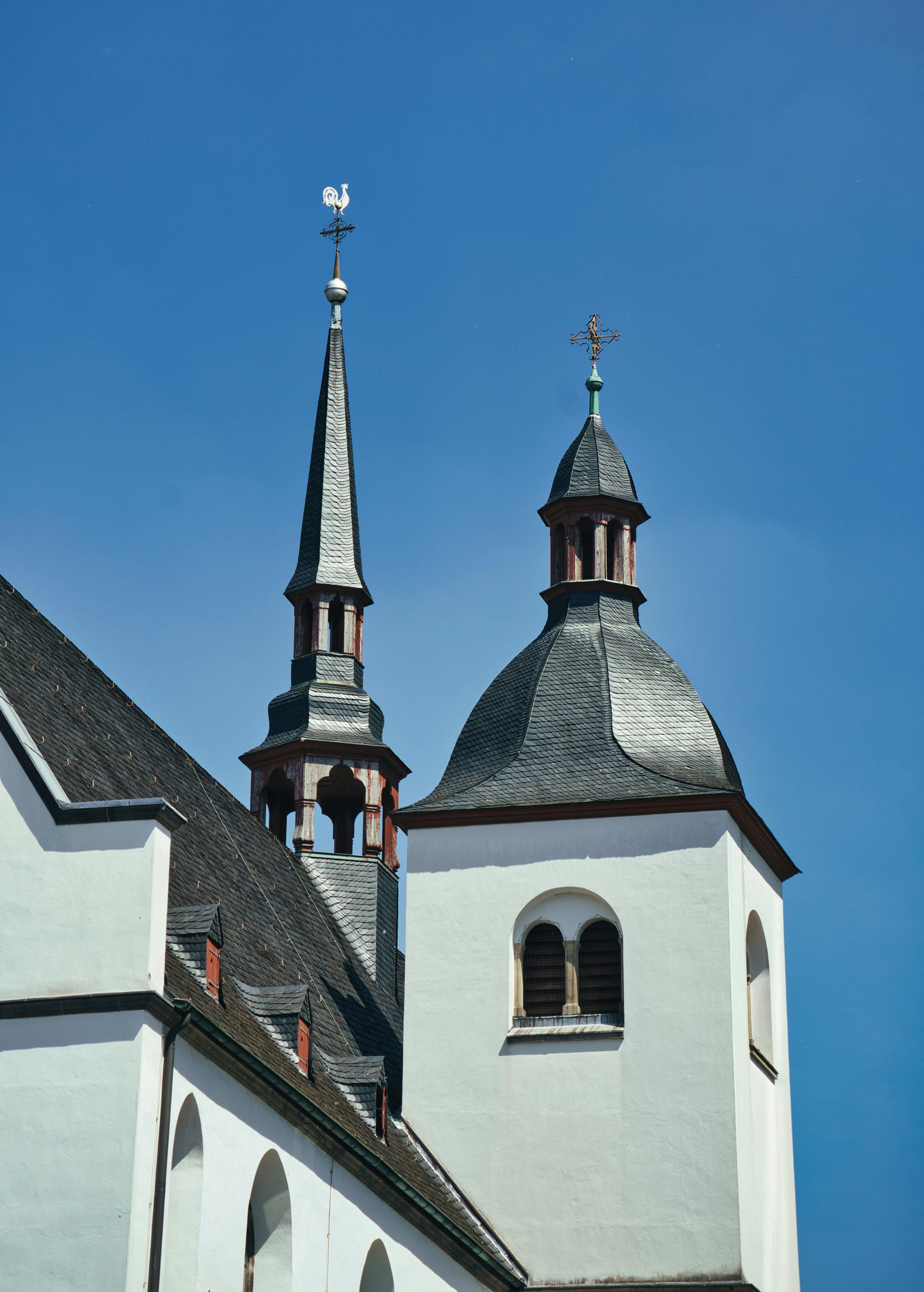 Exterior of a Church · Free Stock Photo