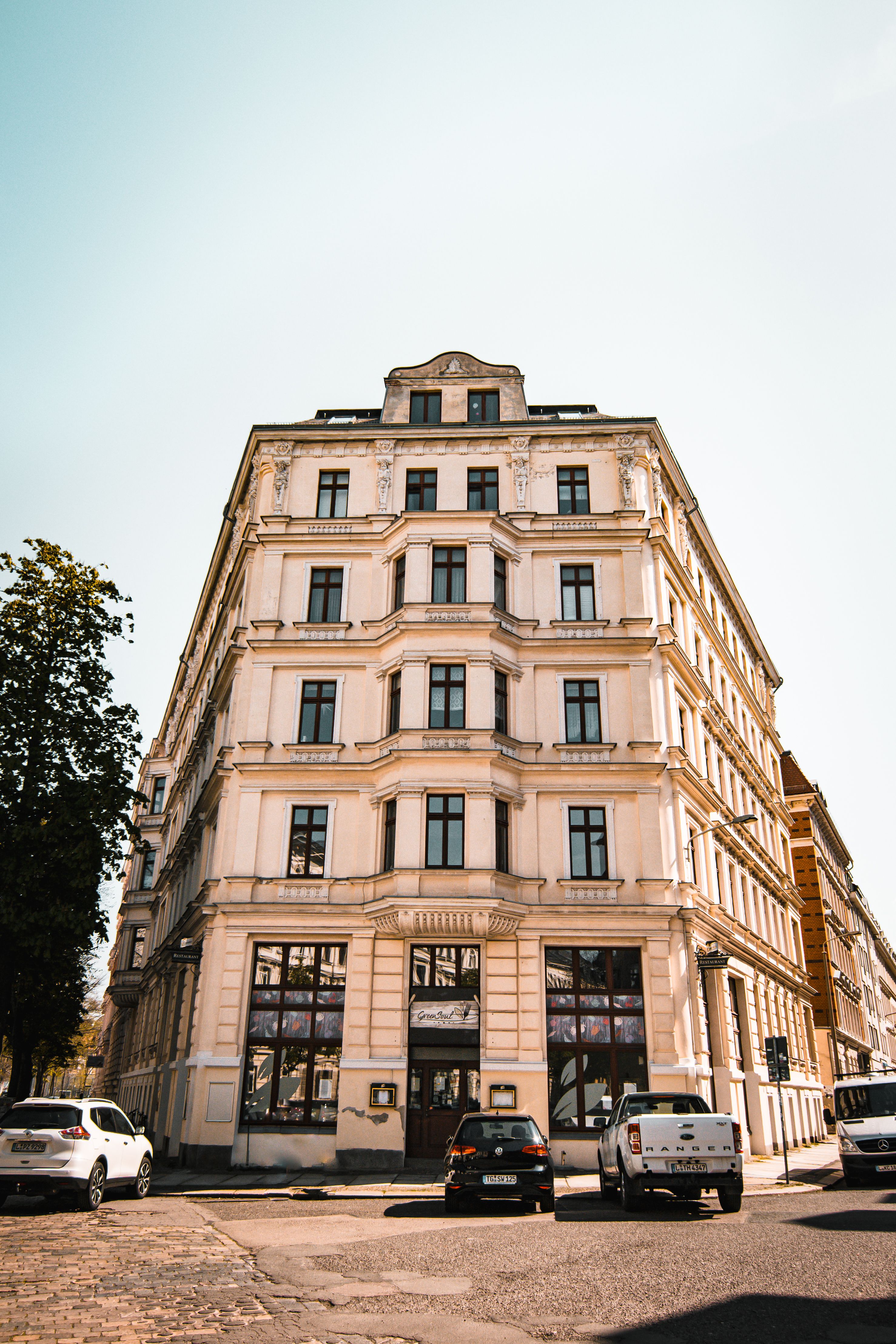 Corner Tenement in Leipzig · Free Stock Photo