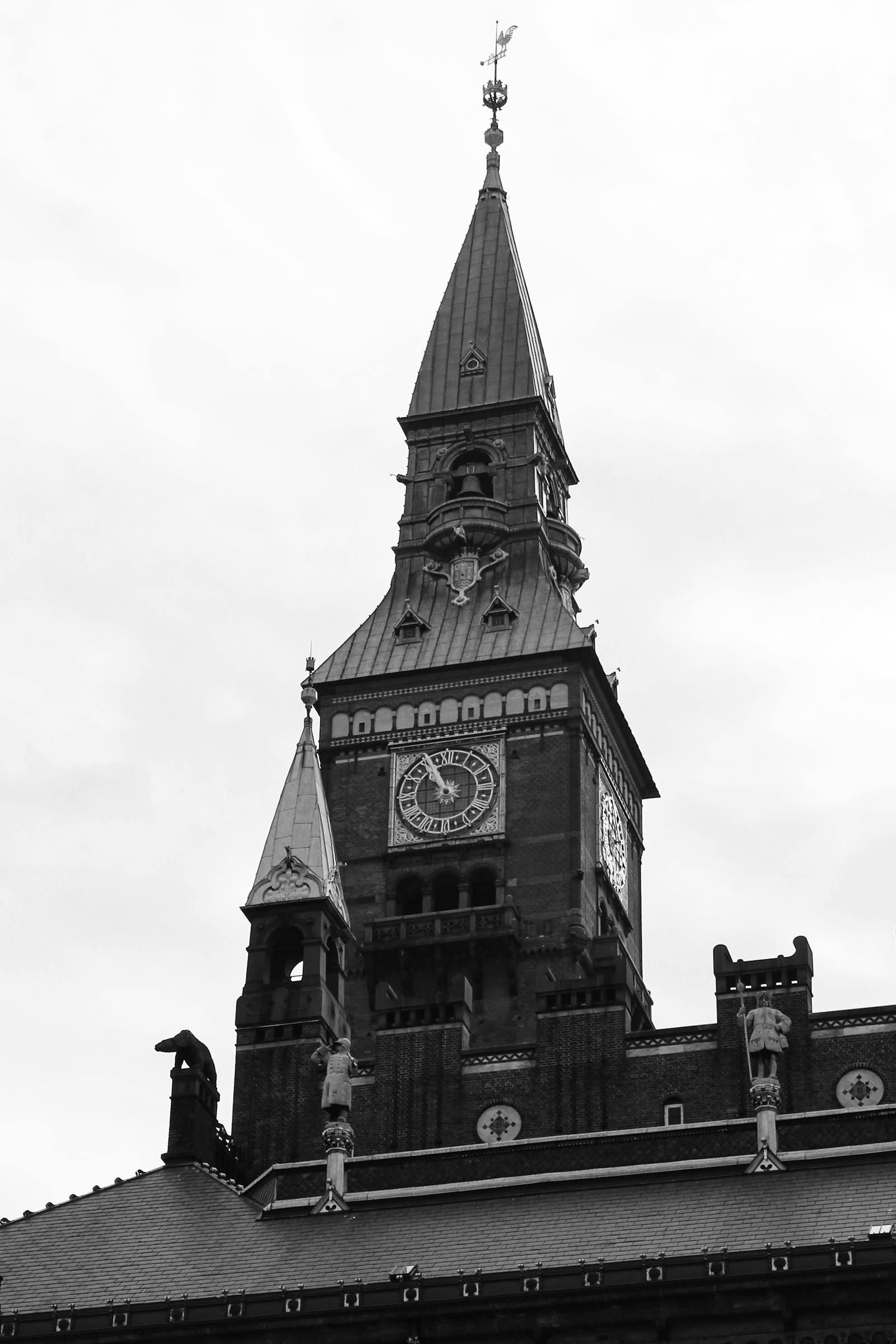 Gothic Architecture Photos, Download The BEST Free Gothic Architecture ...