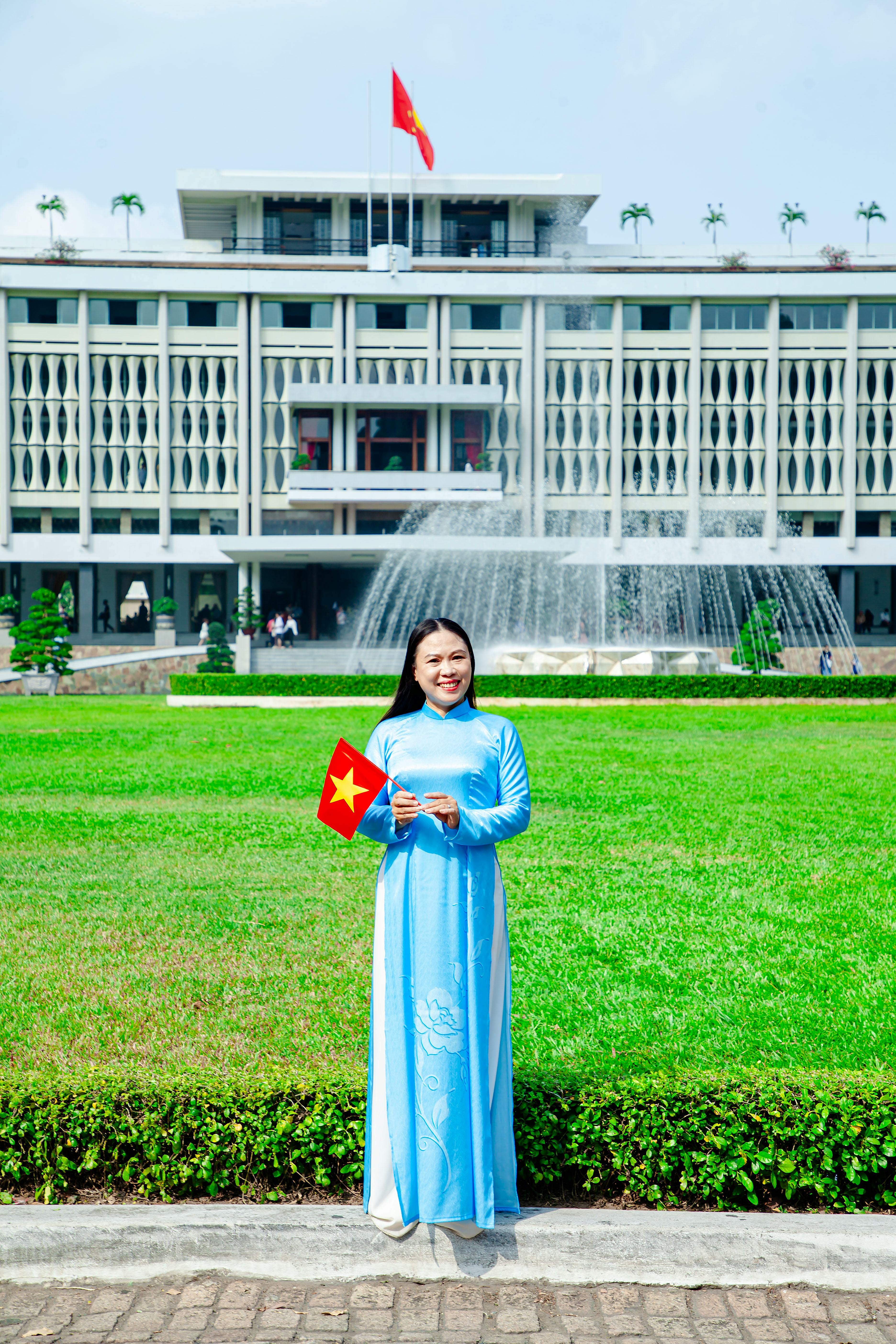 Foto profissional gratuita de ao ar livre, áo dài, arquitetura ...
