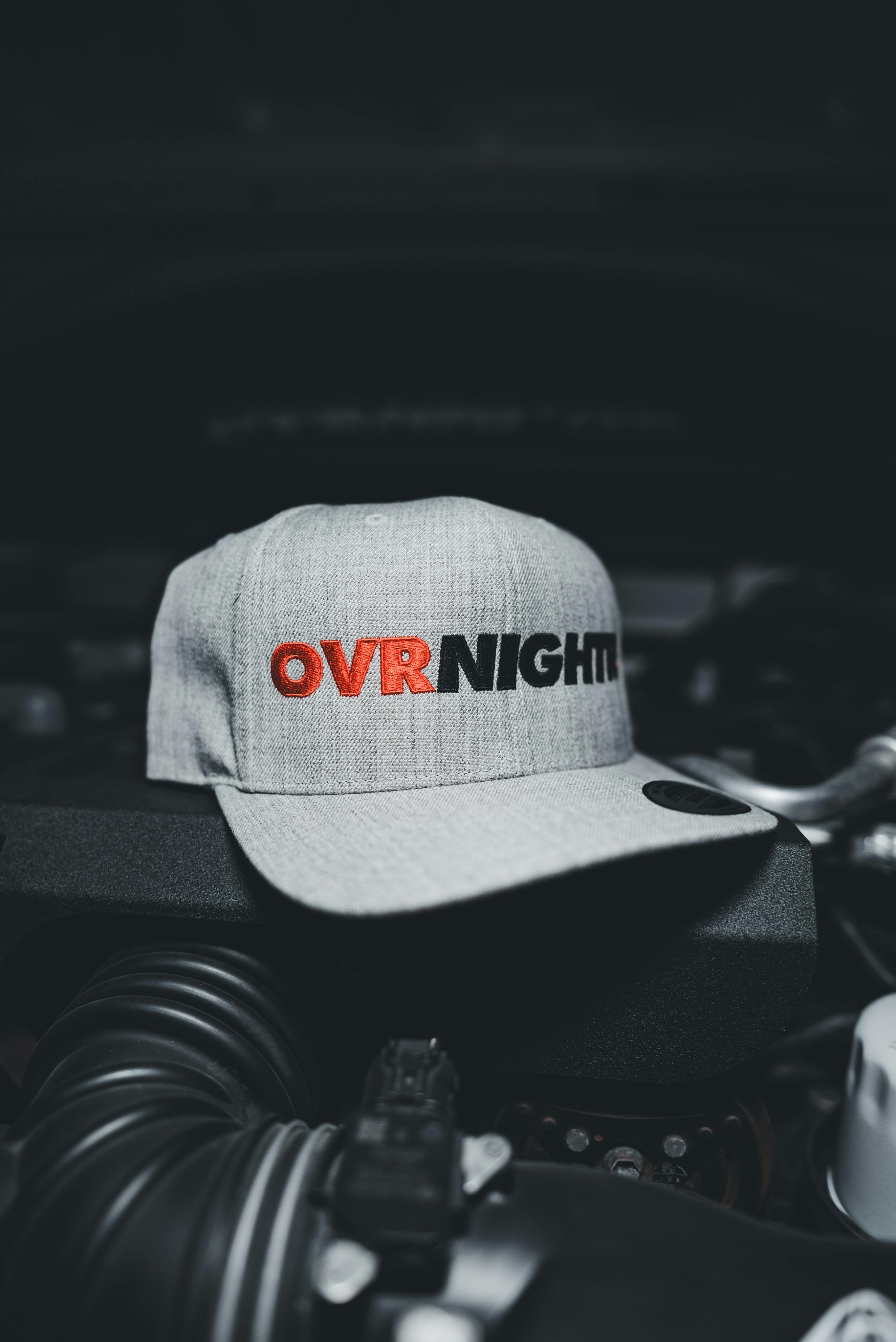 Close-up of a Gray Overnightr Hat · Free Stock Photo