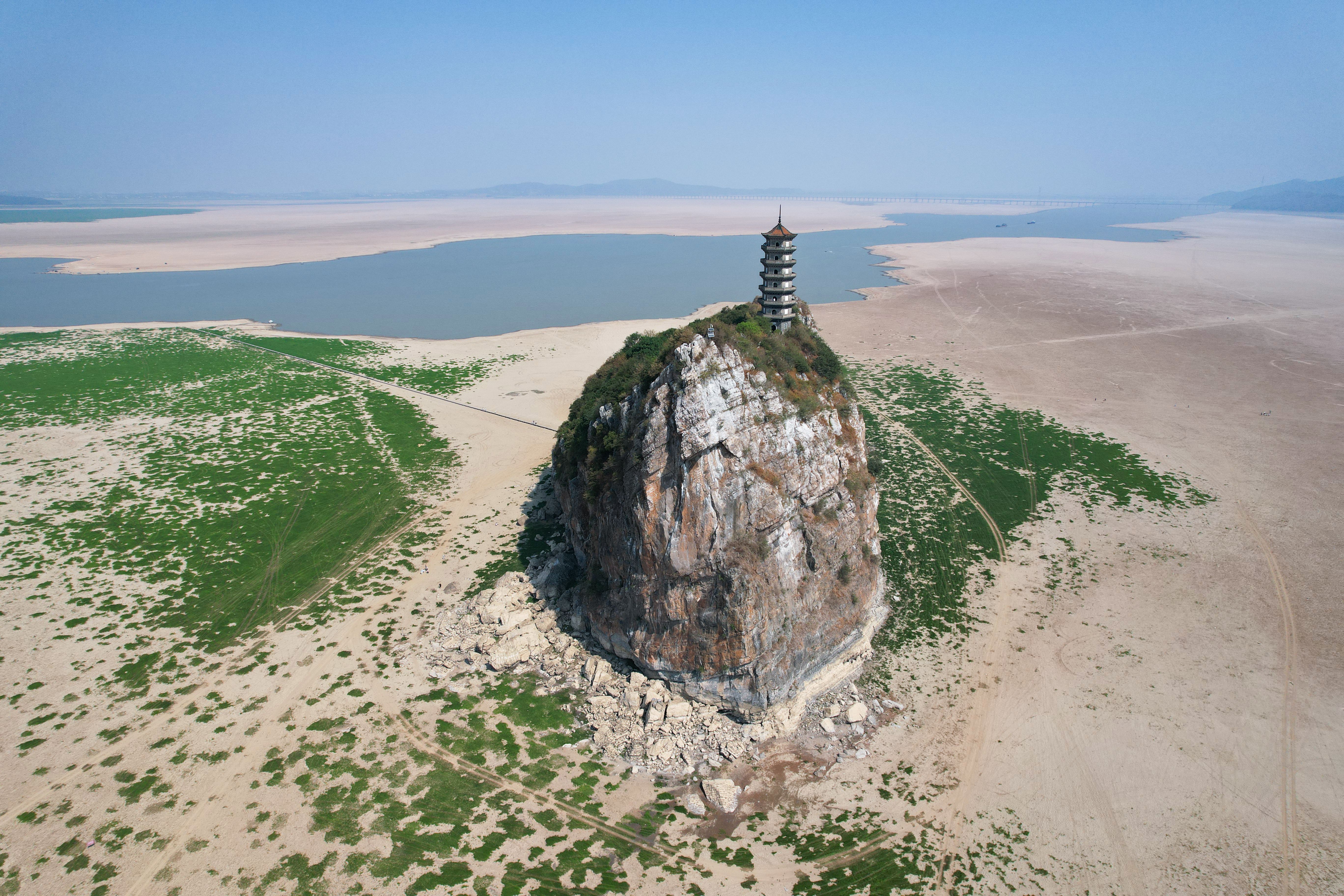 Pagoda on Rock Formation on Desert near Poyang Lake in China · Free ...