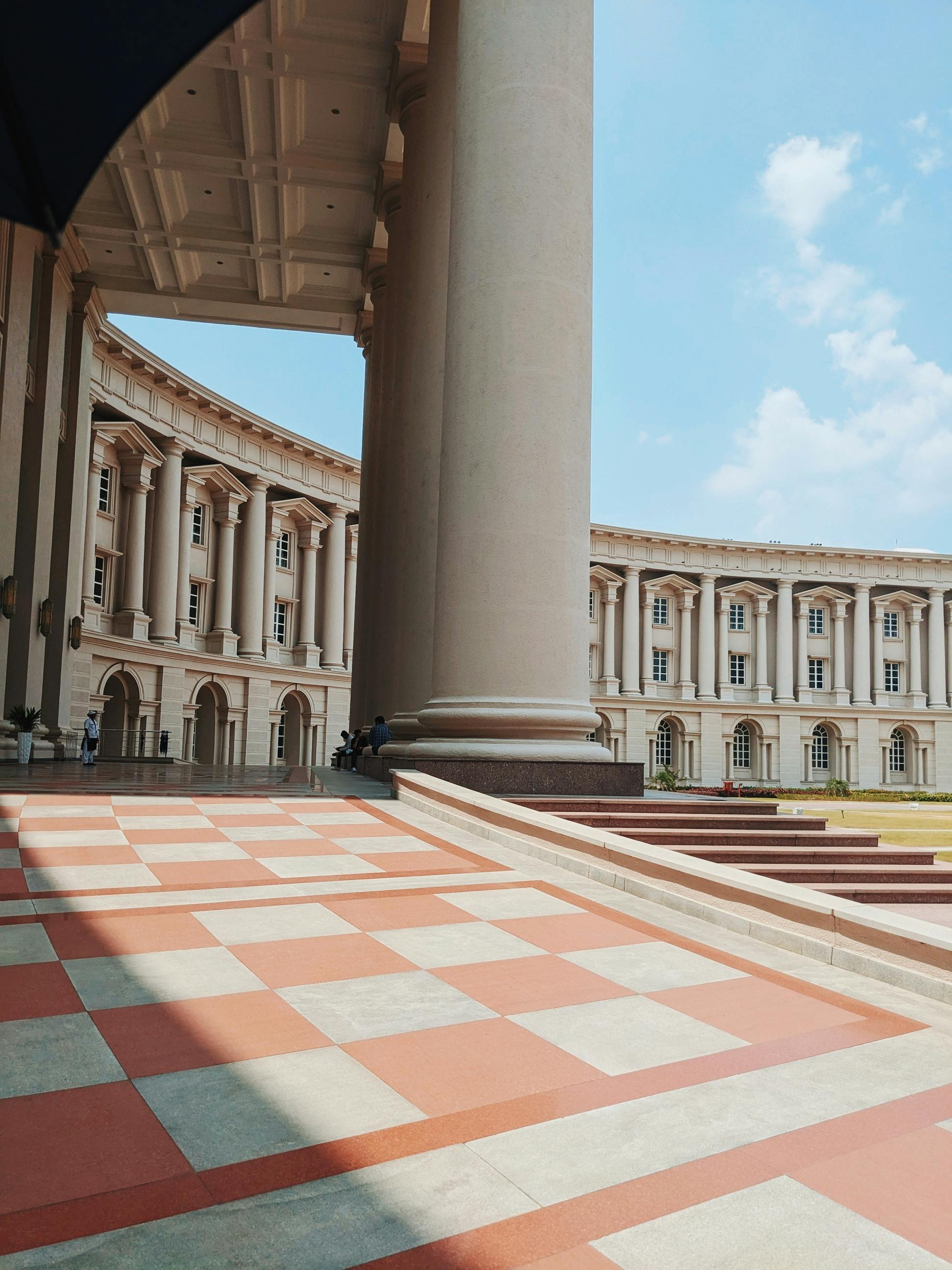 Monumental Column of Palace · Free Stock Photo