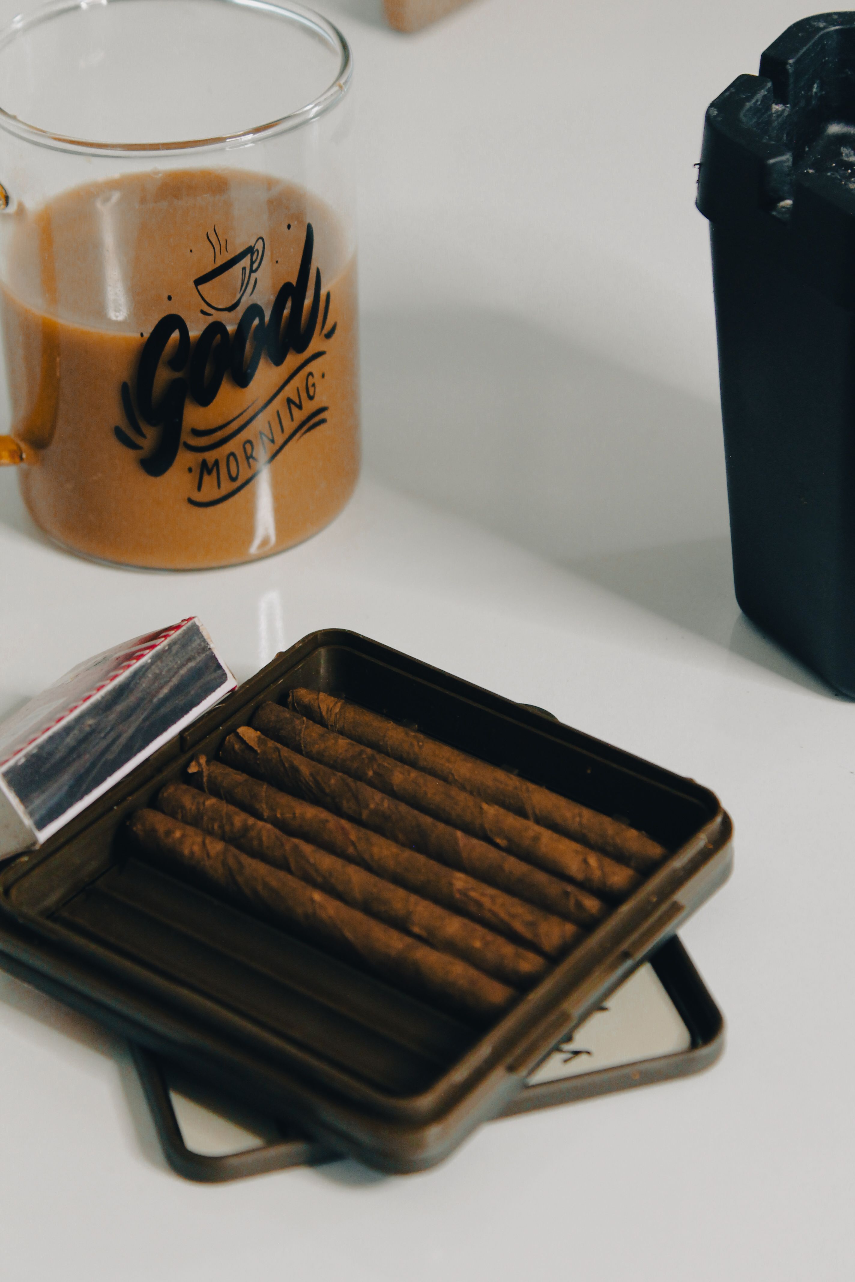 Cigars in a Box · Free Stock Photo