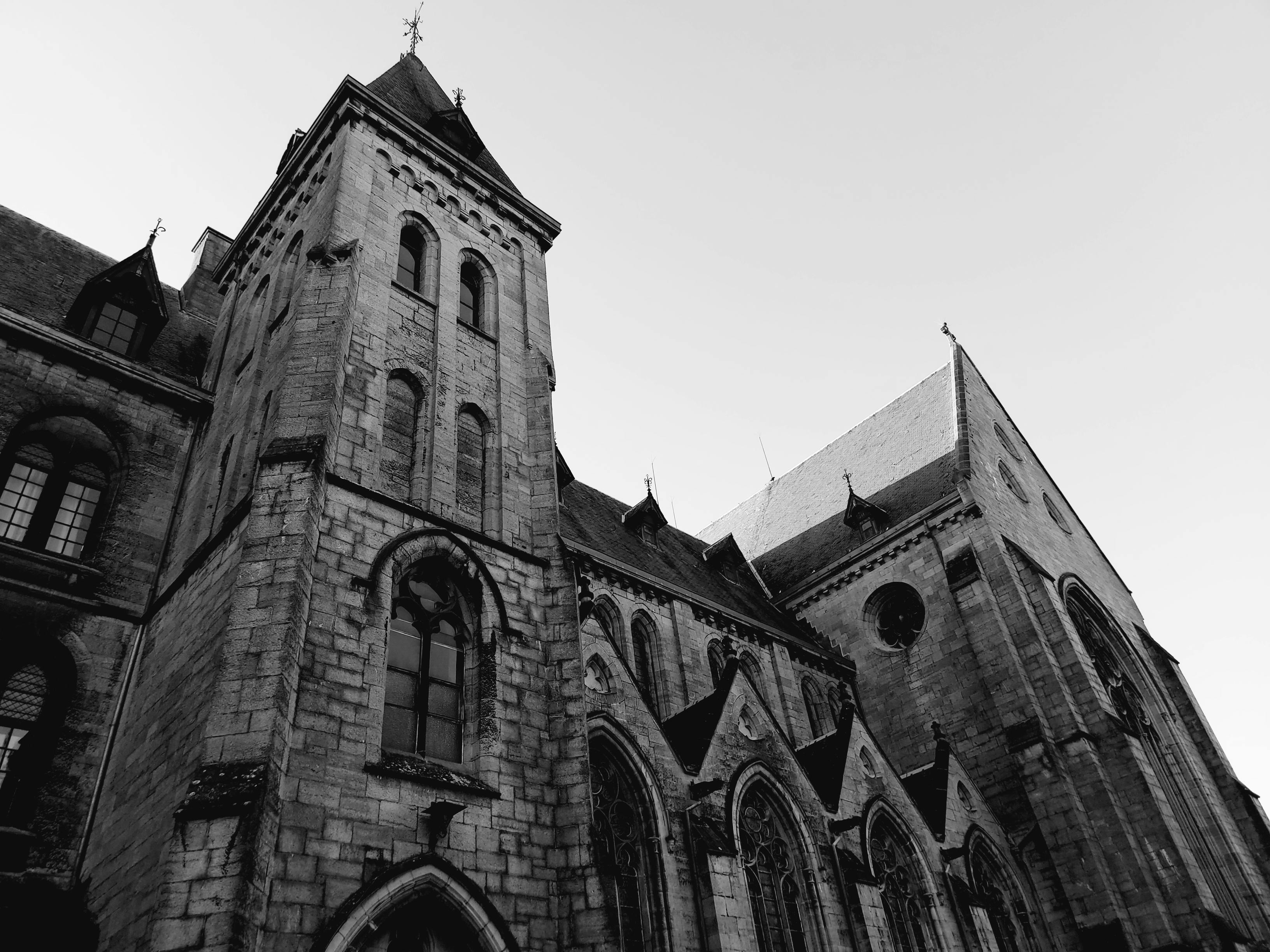 Gothic Church Building in City · Free Stock Photo