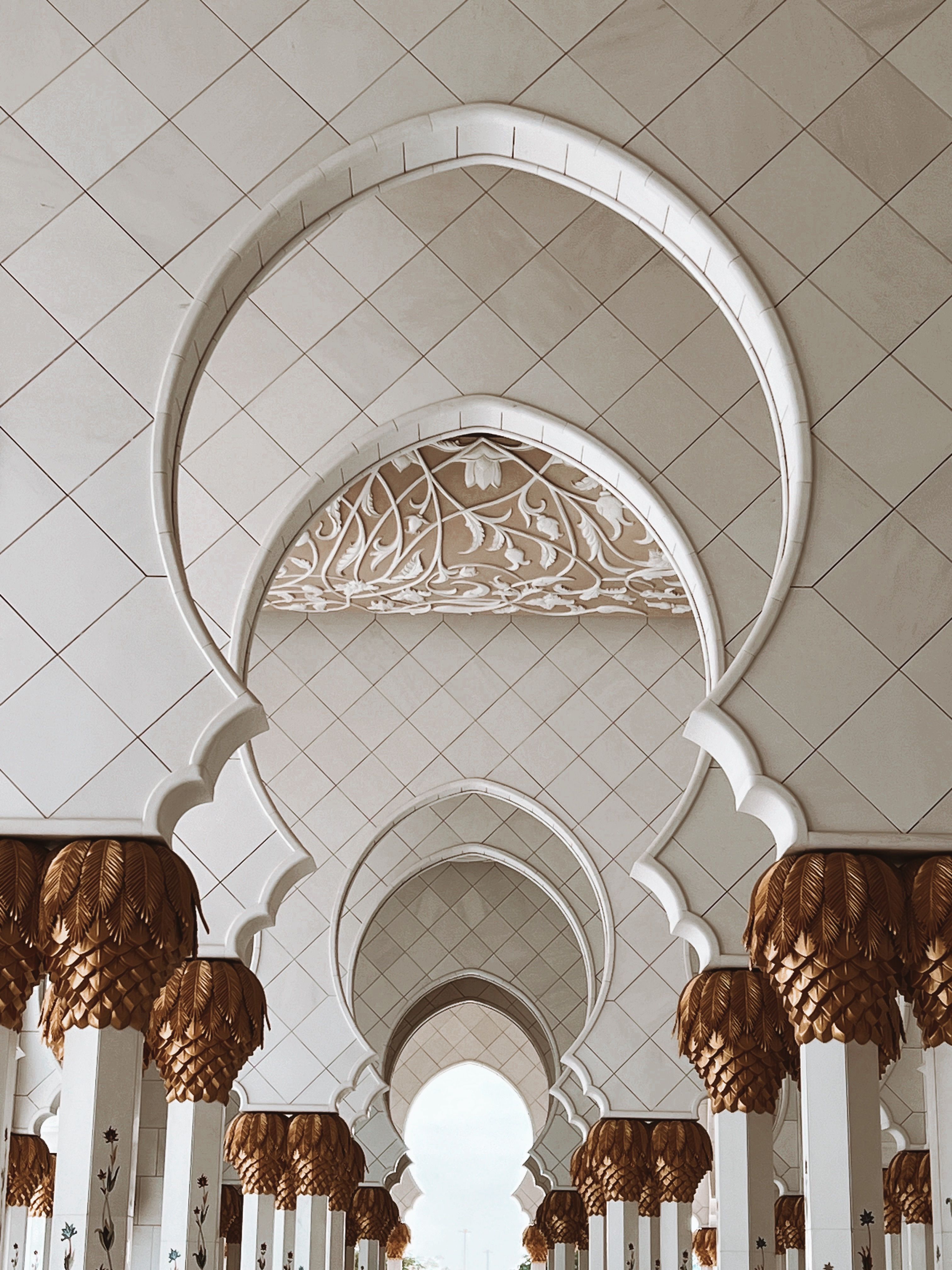 Interior of the Sheikh Zayed Grand Mosque in Abu Dhabi · Free Stock Photo