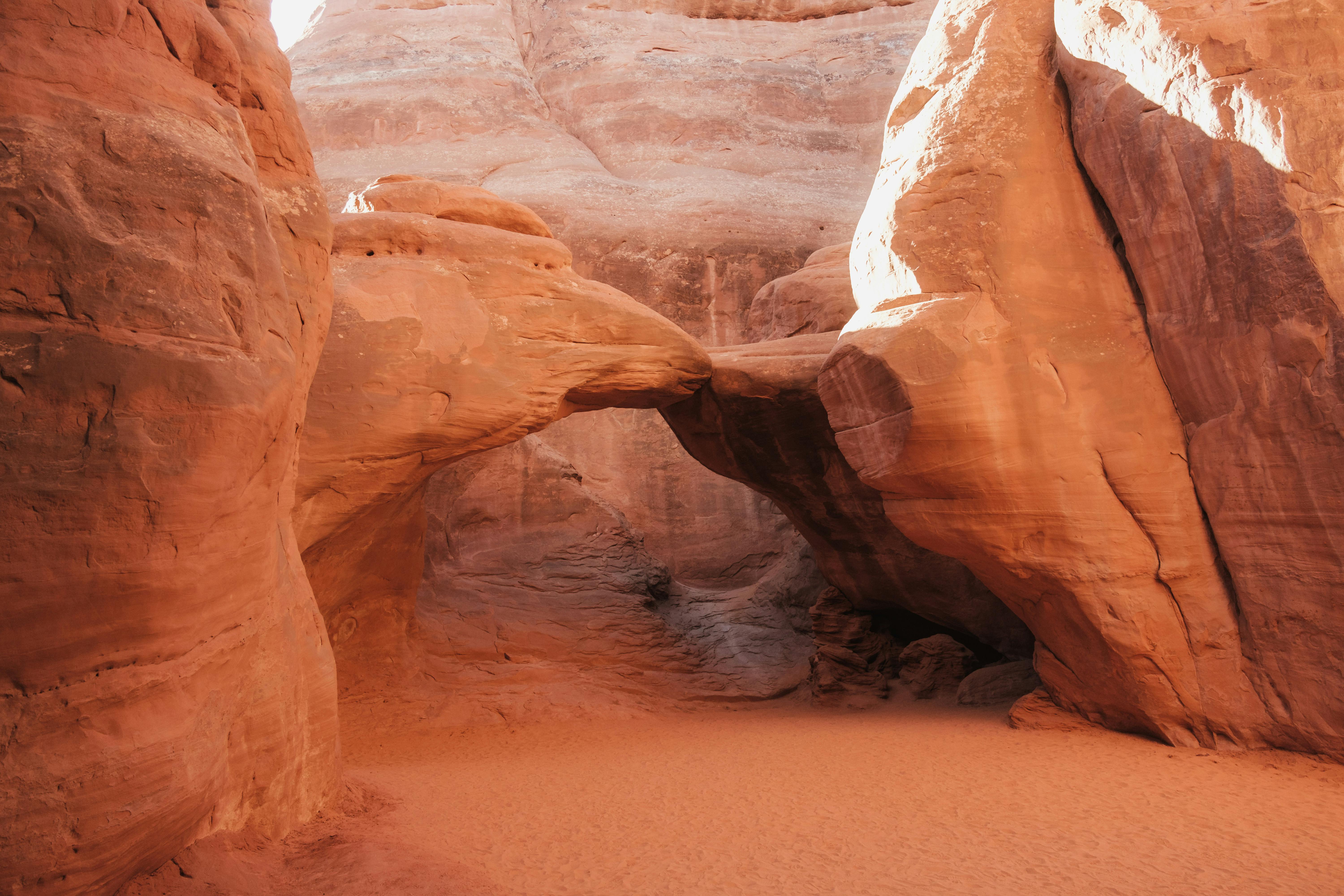Barren Natural Arch in Arches National Park in Utah · Free Stock Photo