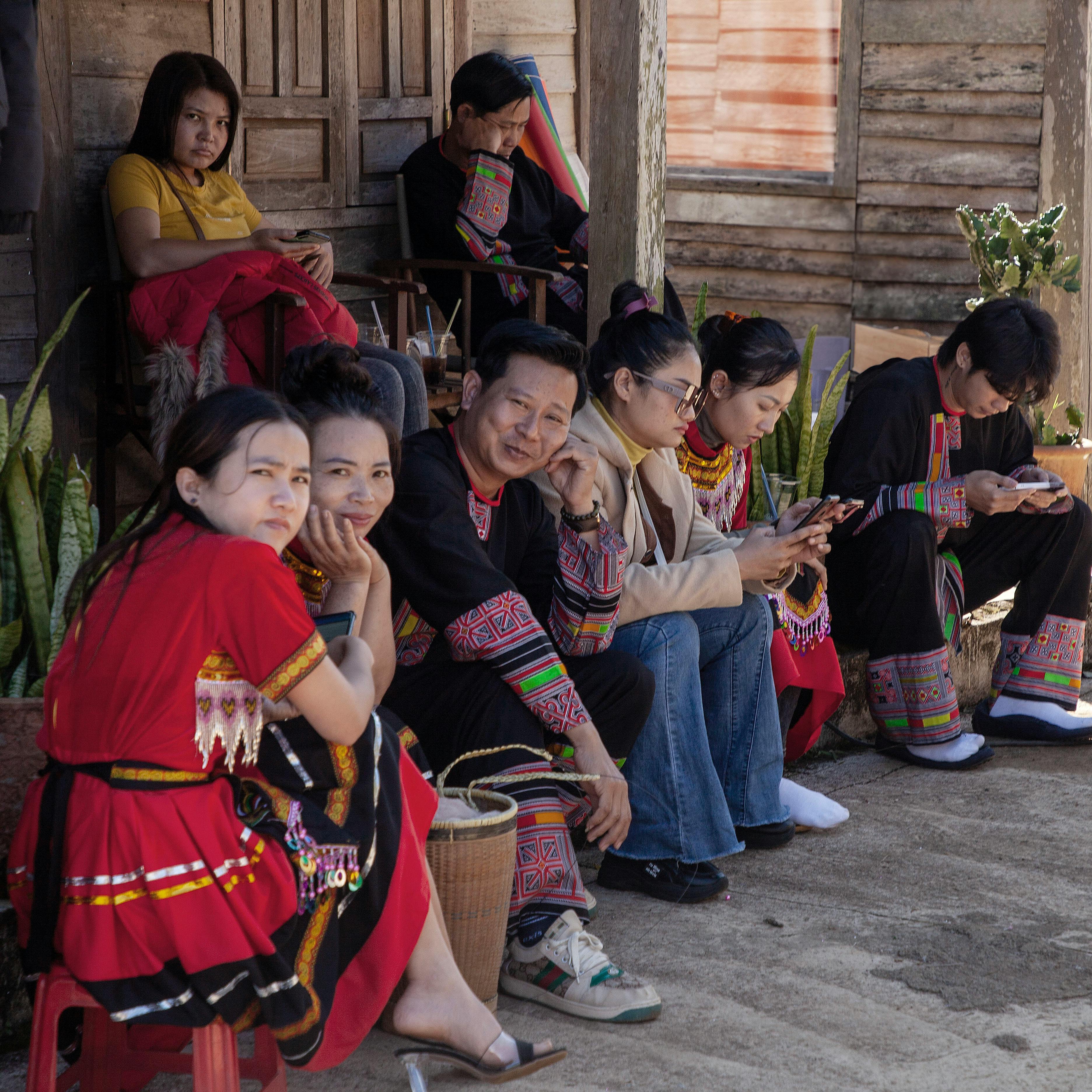 Group Asians Photos, Download The BEST Free Group Asians Stock Photos ...