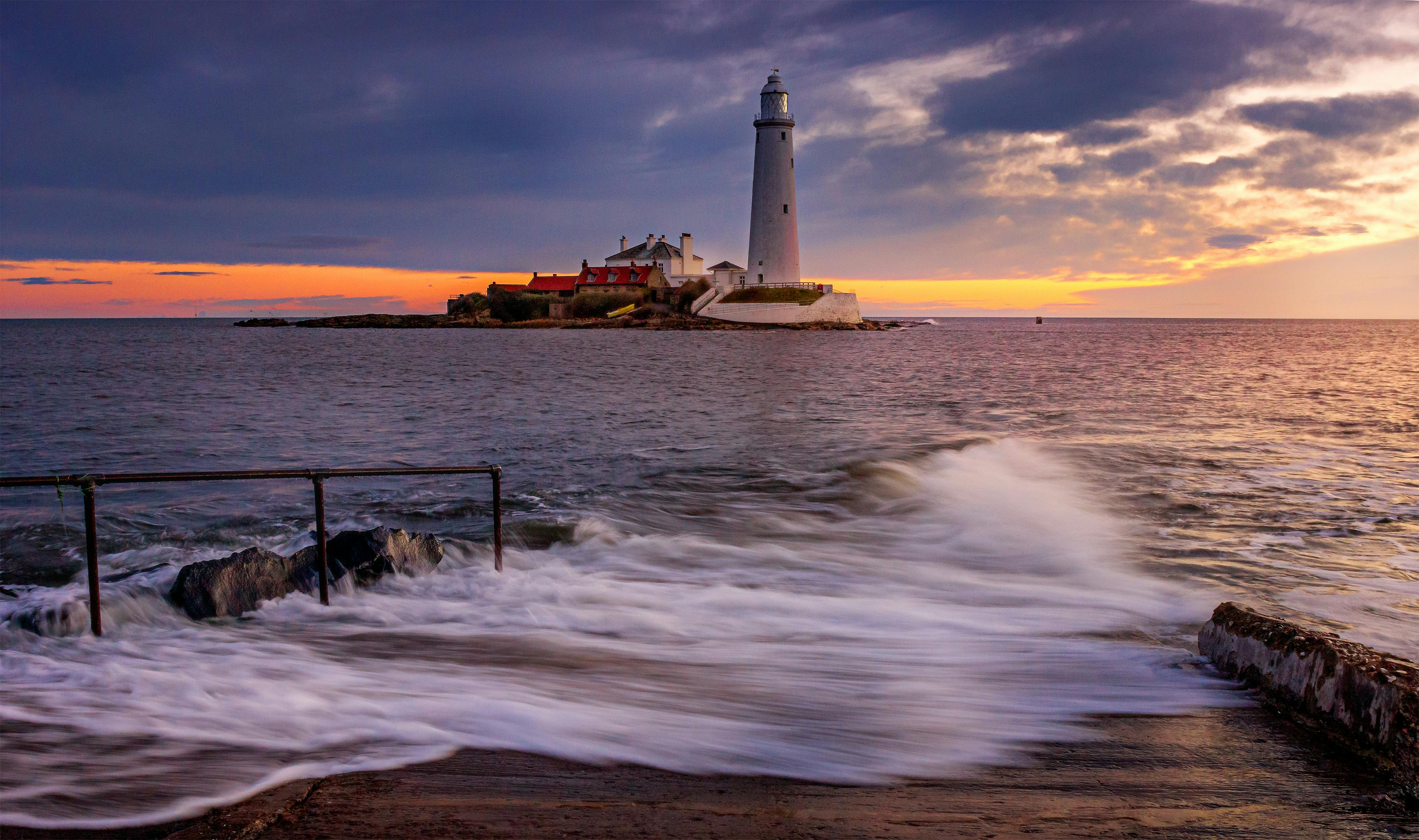 White Lighthouse · Free Stock Photo