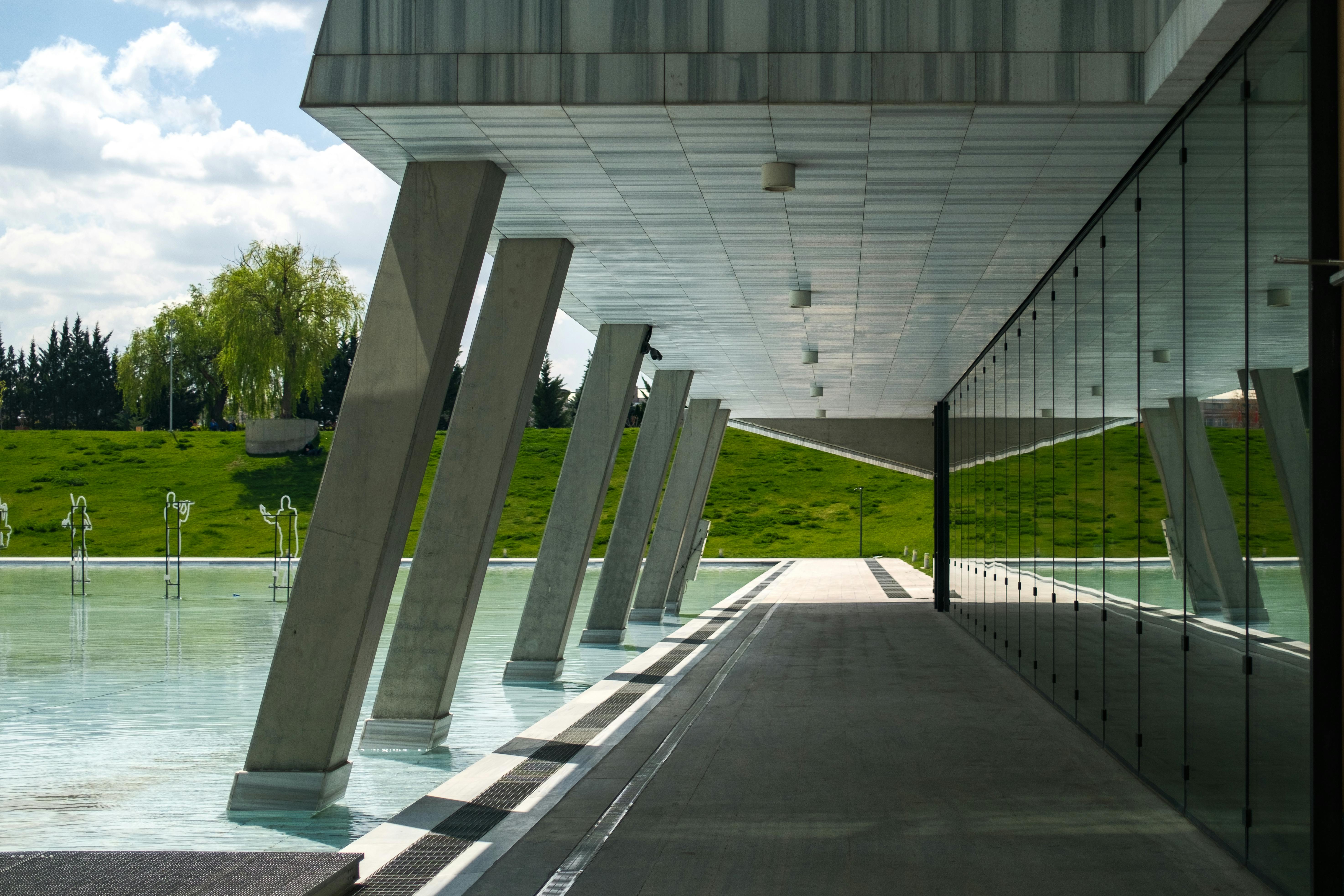 White Building Surrounded With Water · Free Stock Photo