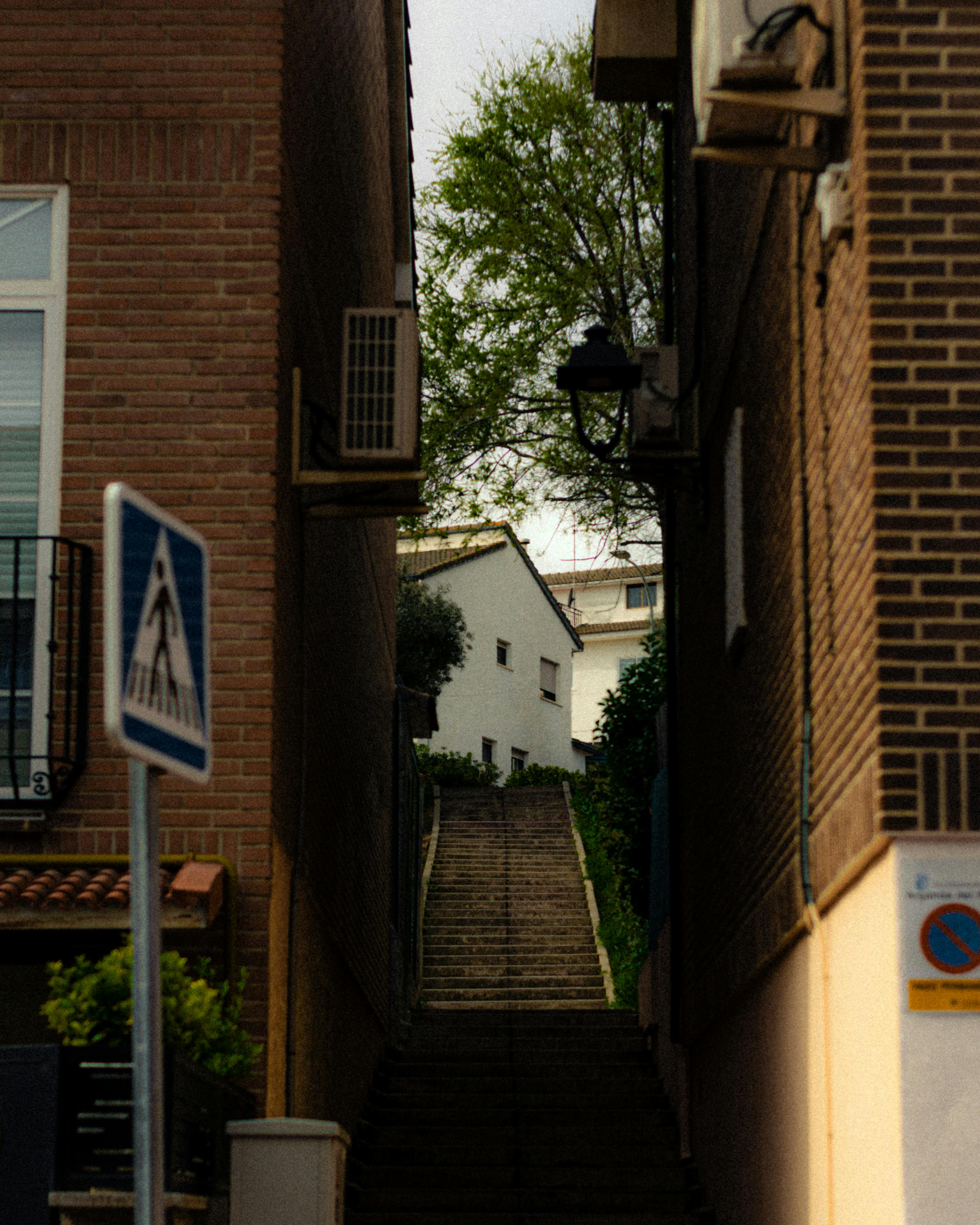 Narrow Alley between Houses · Free Stock Photo