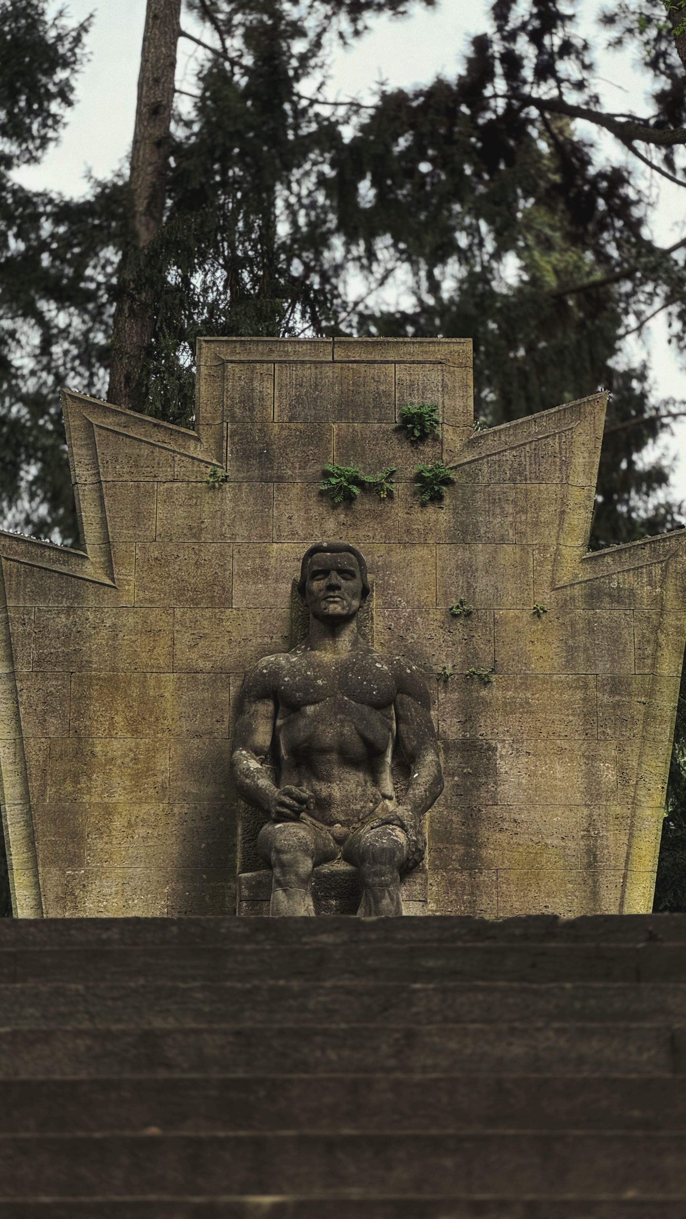 Tombstone Statue at Cemetery in Germany · Free Stock Photo