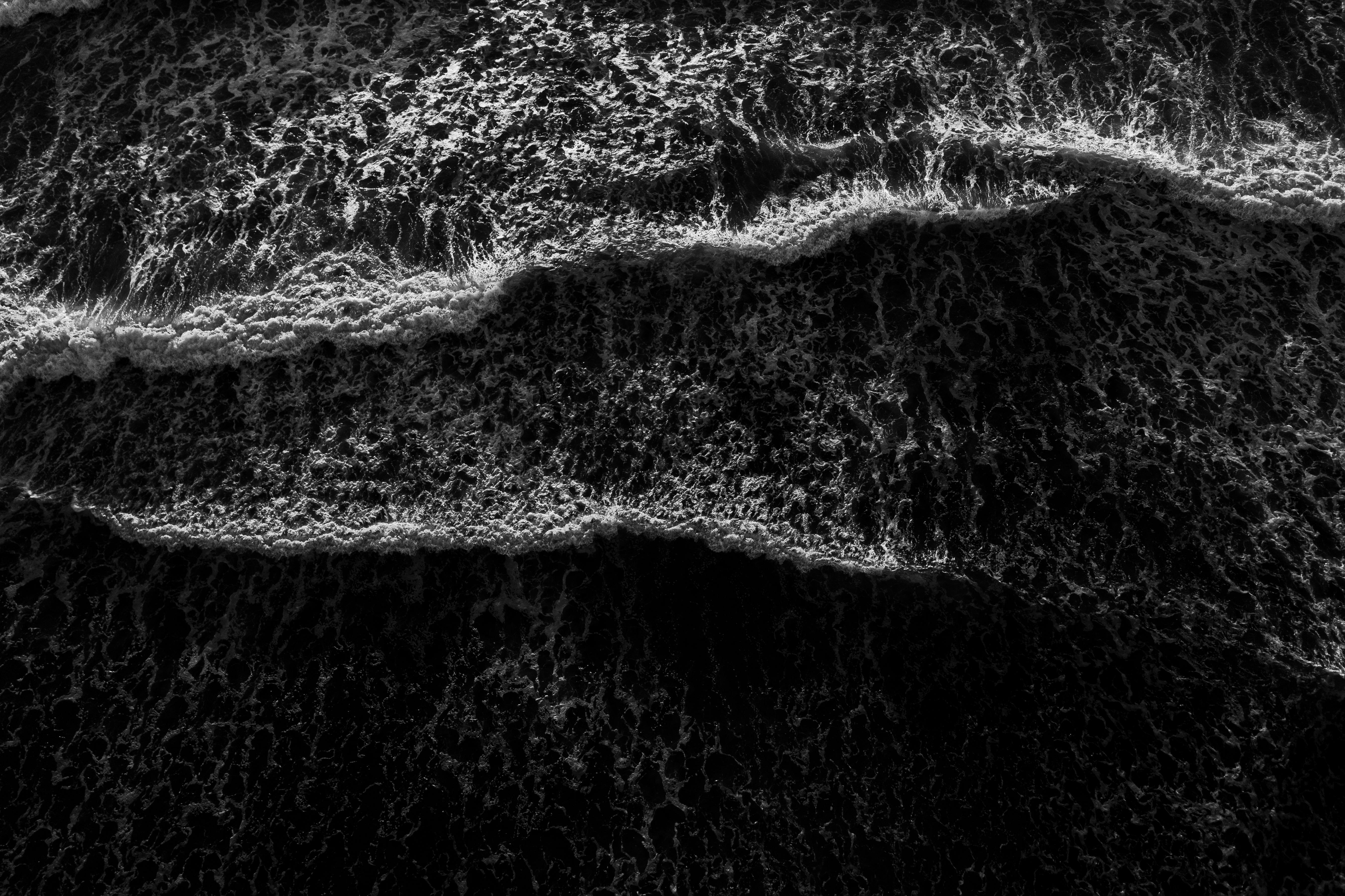 Drone Shot of Waves Washing Up the Beach · Free Stock Photo