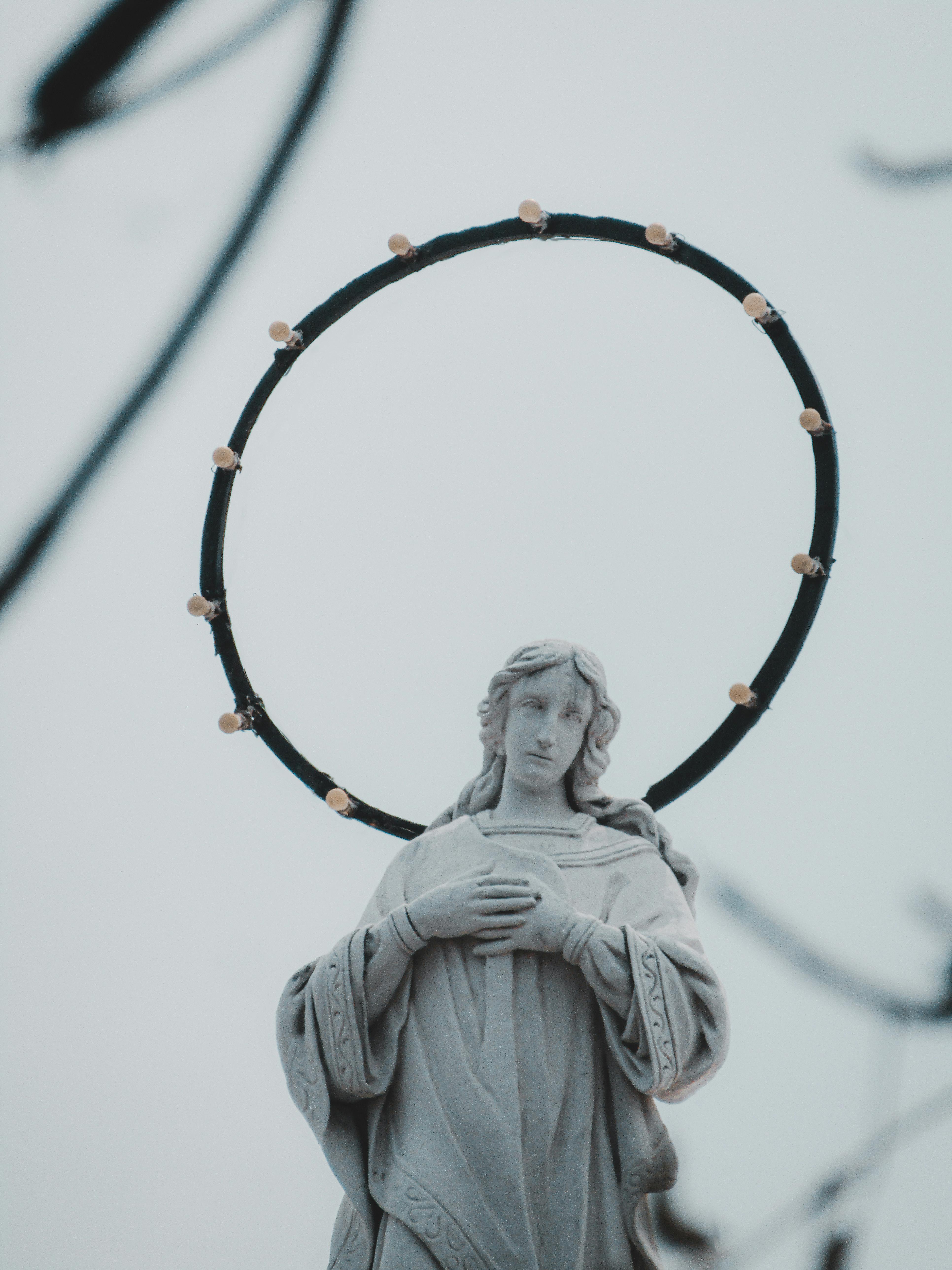 Halo over Jesus Christ Sculpture · Free Stock Photo