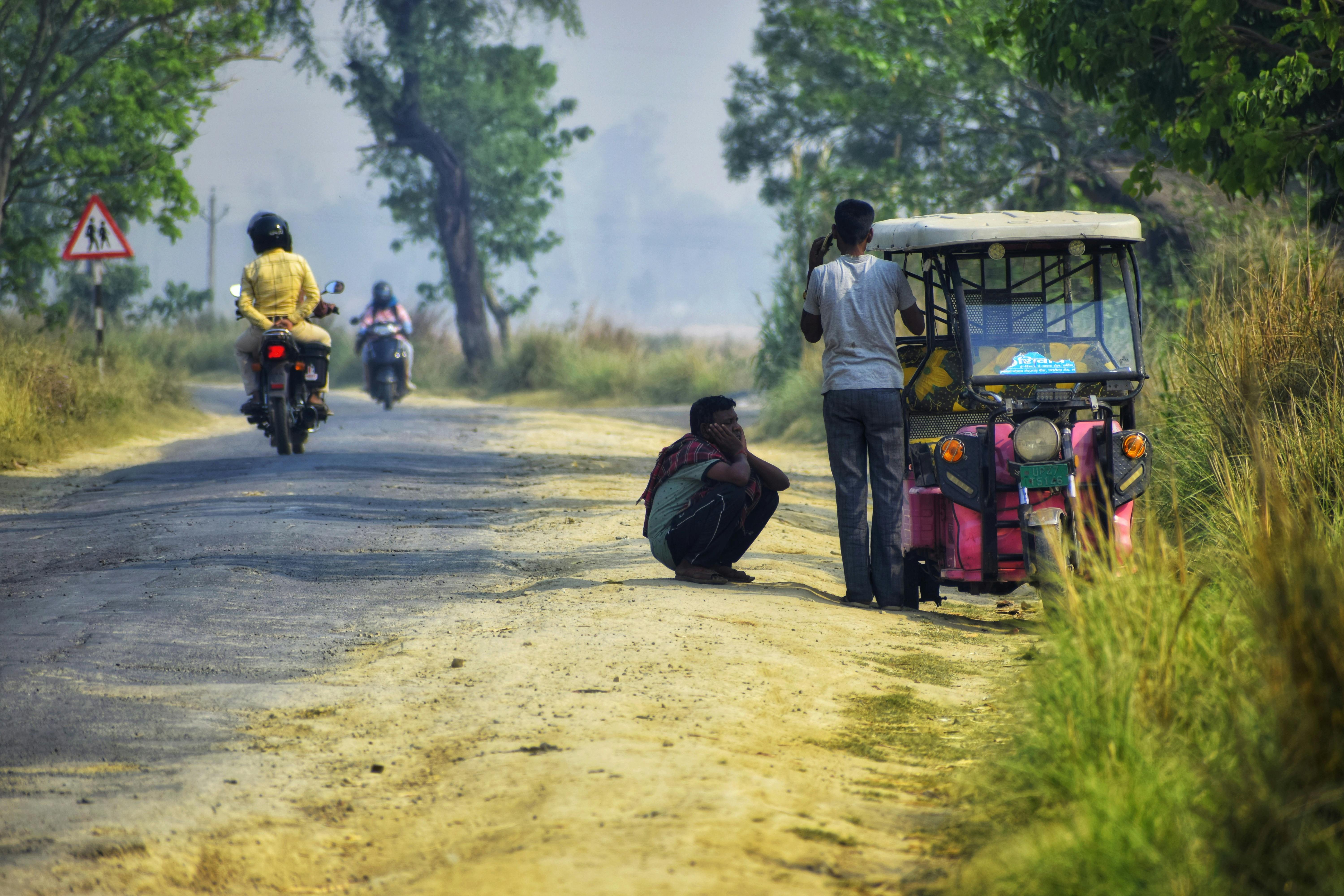 Rickshaw on Road Side · Free Stock Photo