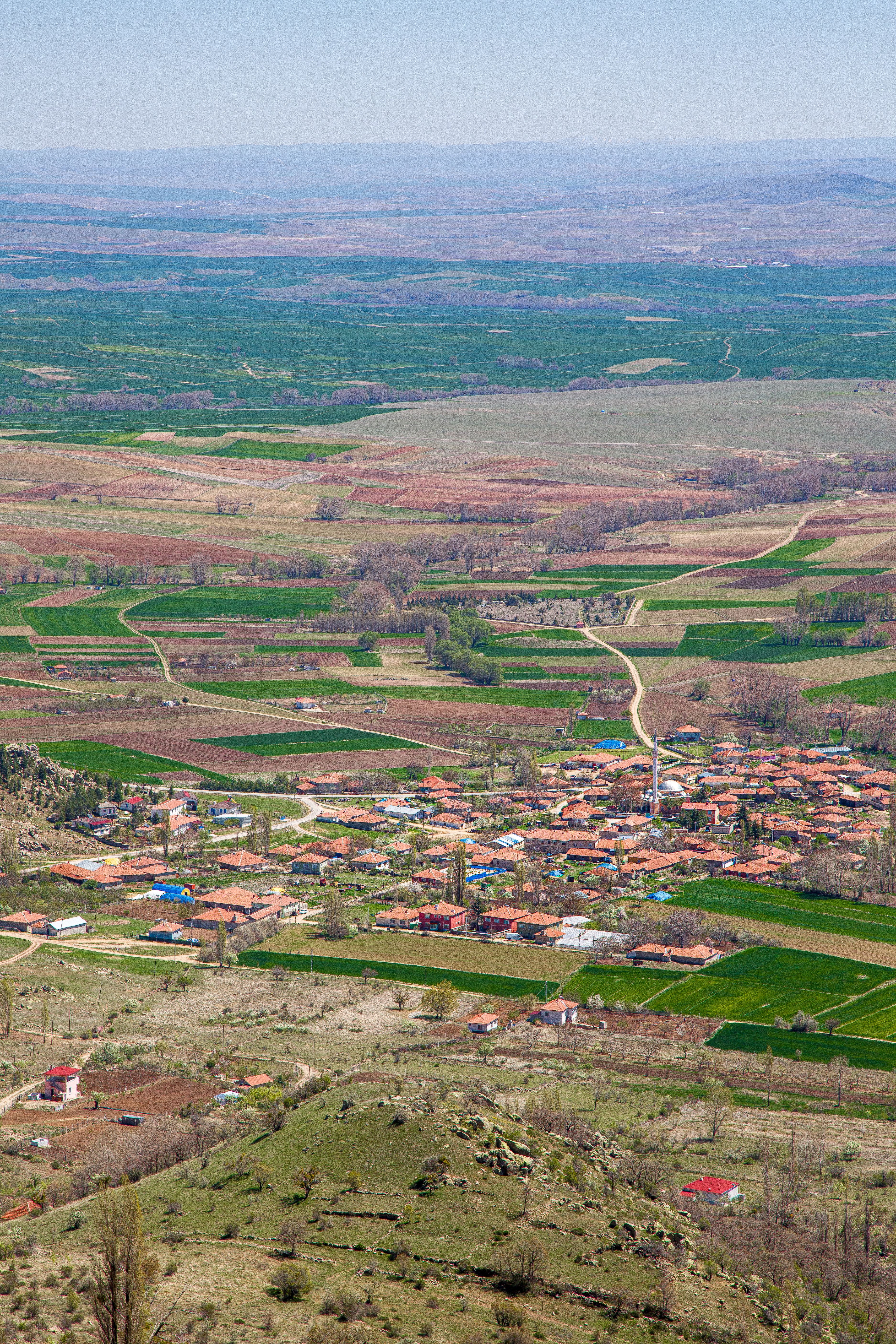 A view of a small village in the countryside · Free Stock Photo