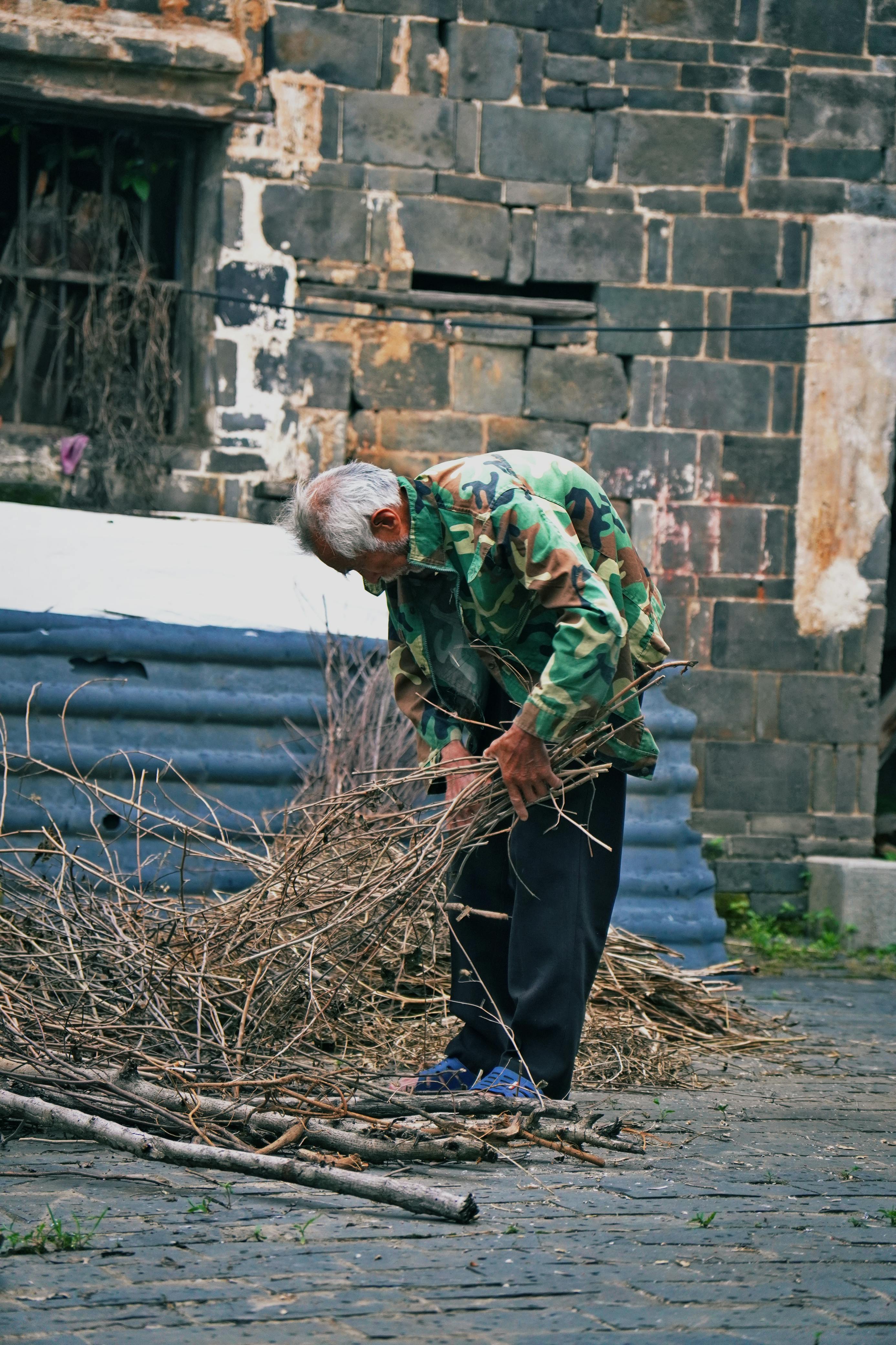 Hunchback Photos, Download The BEST Free Hunchback Stock Photos & HD Images