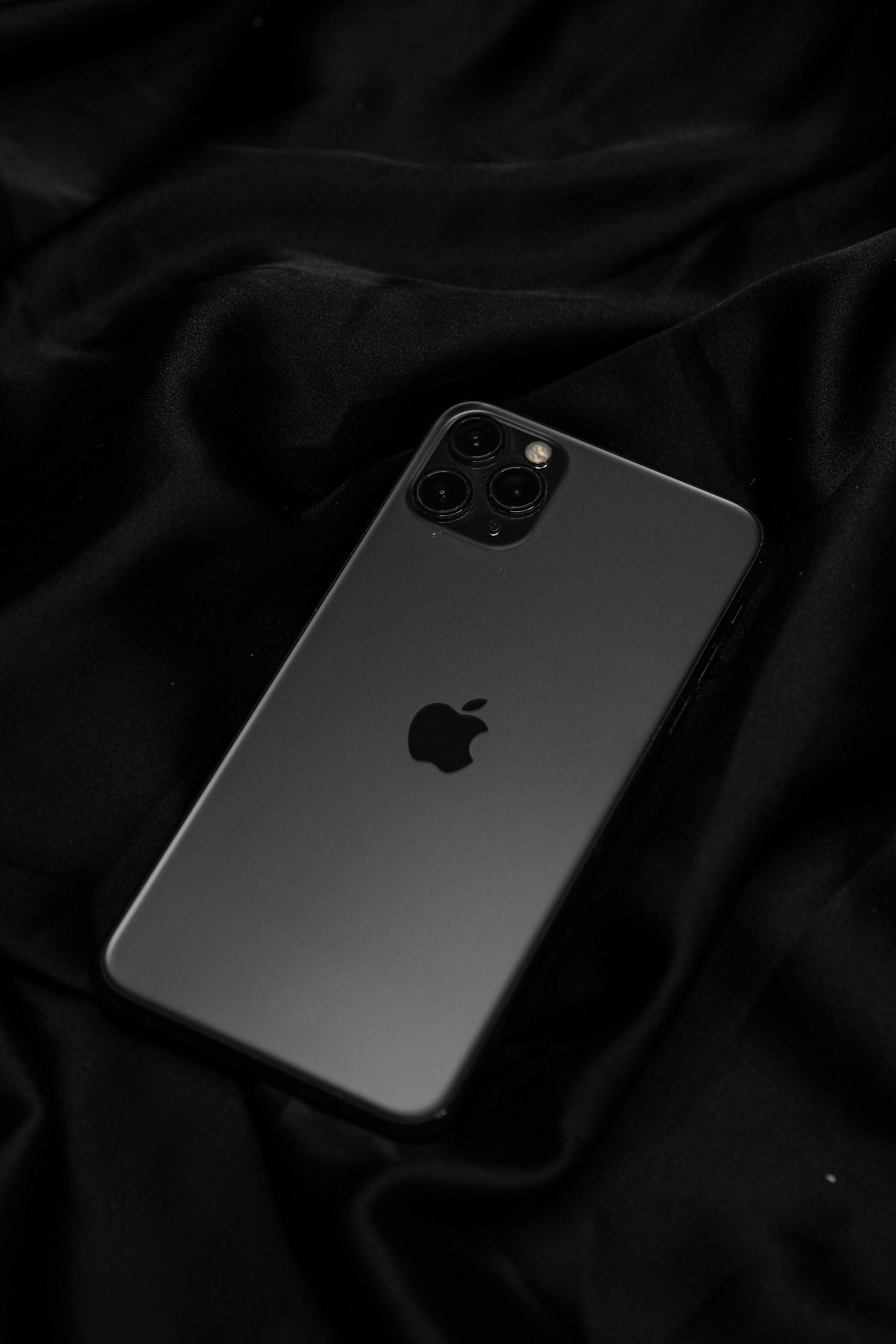 Back of Apple Smartphone · Free Stock Photo