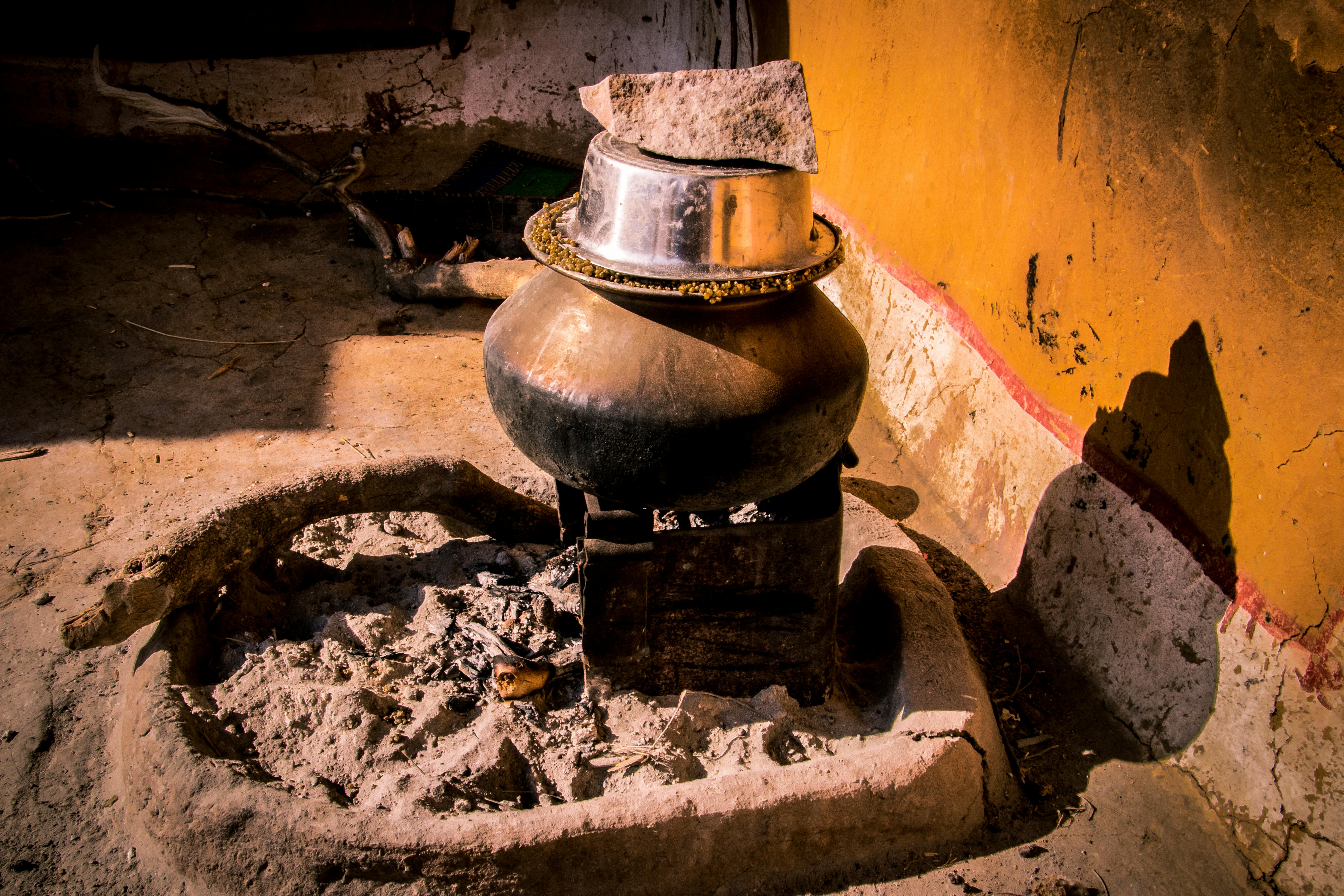 Three Stone Cooking Stove Photos, Download The BEST Free Three Stone ...