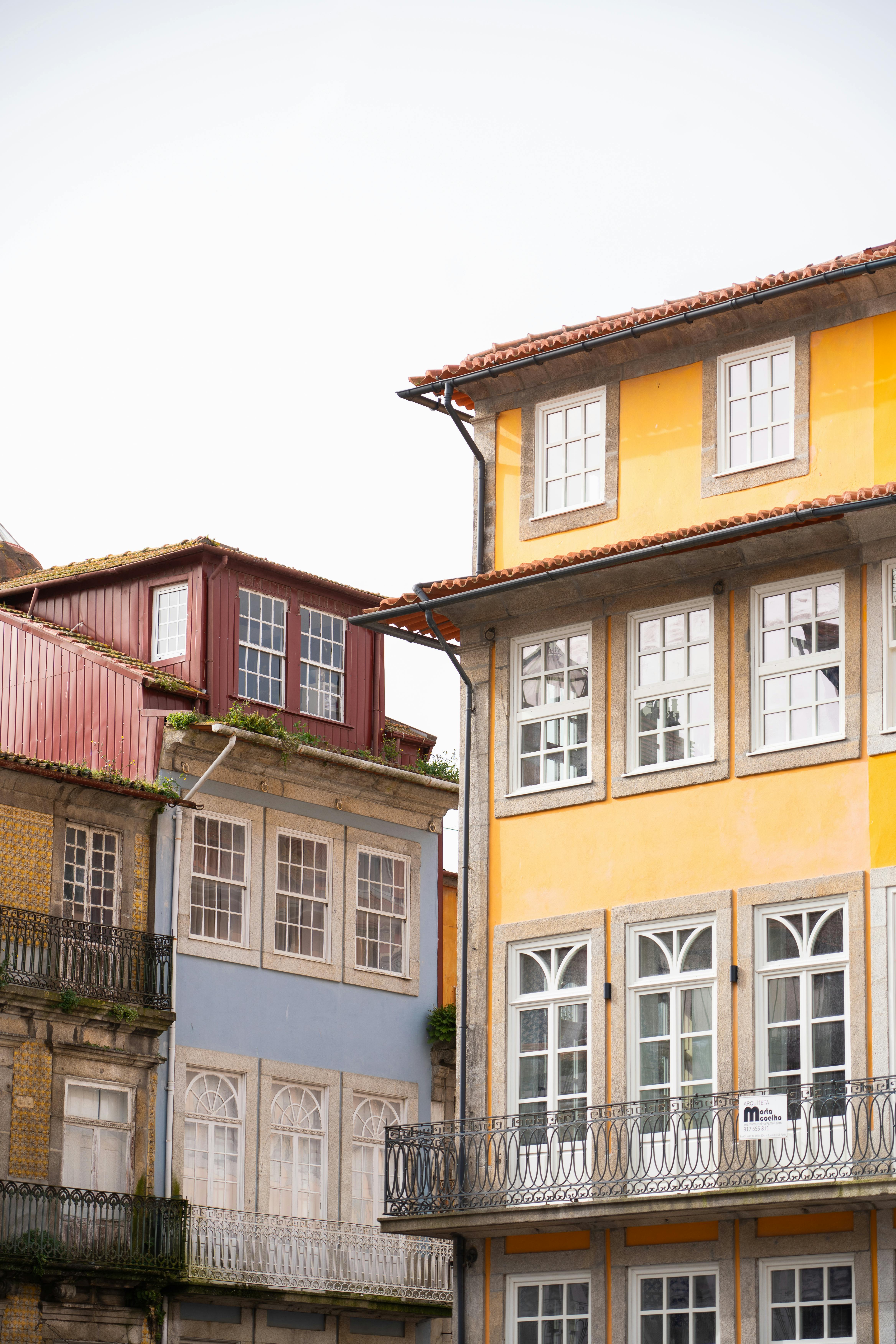 The colors of Porto · Free Stock Photo