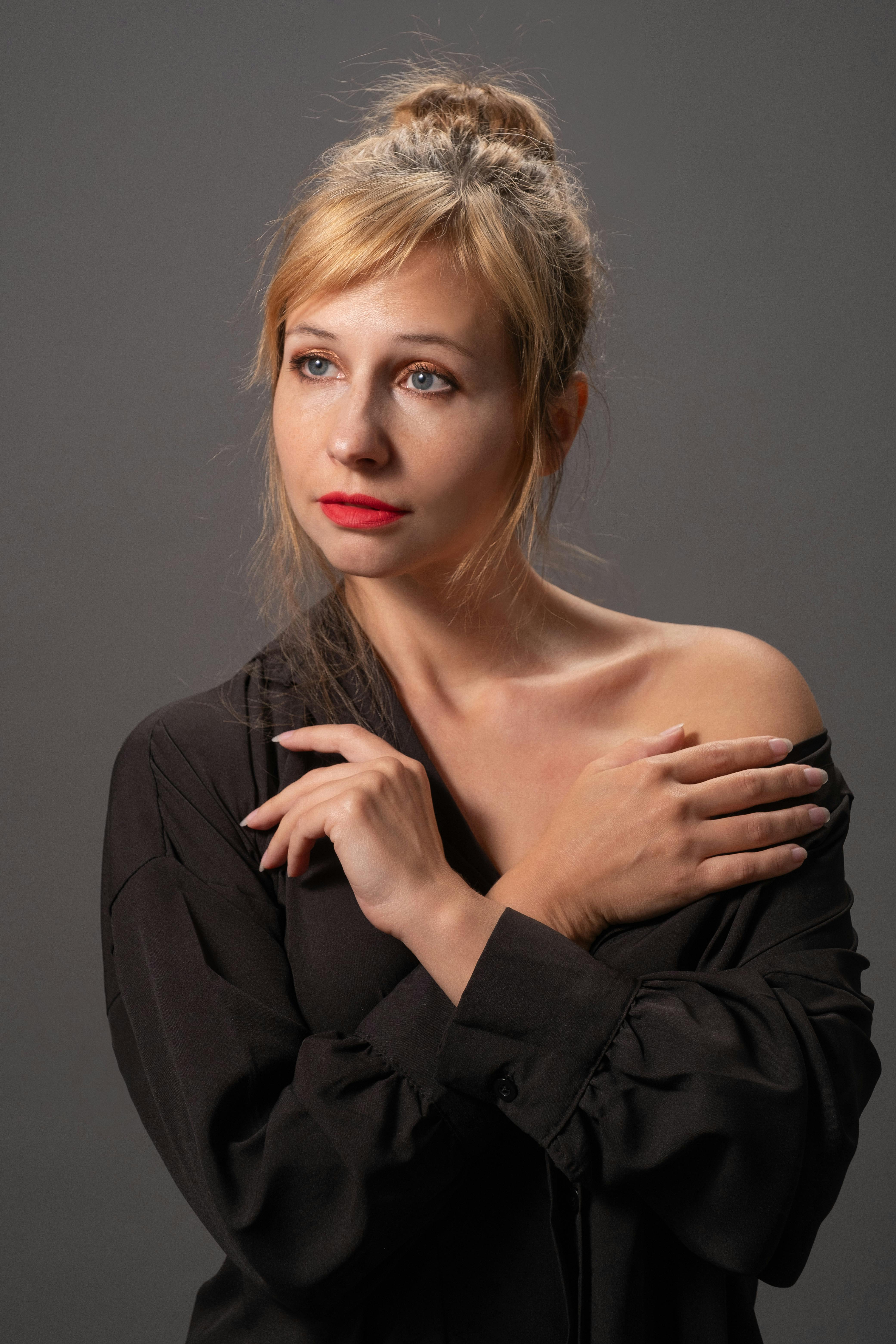 Portrait of Blonde Woman · Free Stock Photo