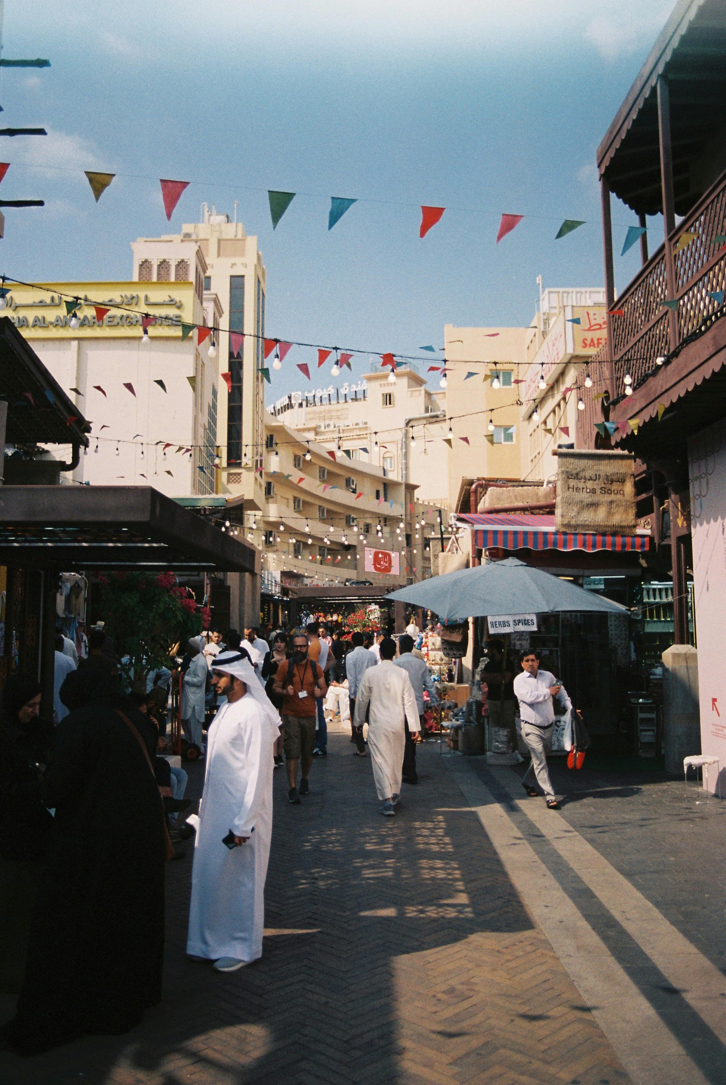 Crowded Market in Dubai, UAE · Free Stock Photo
