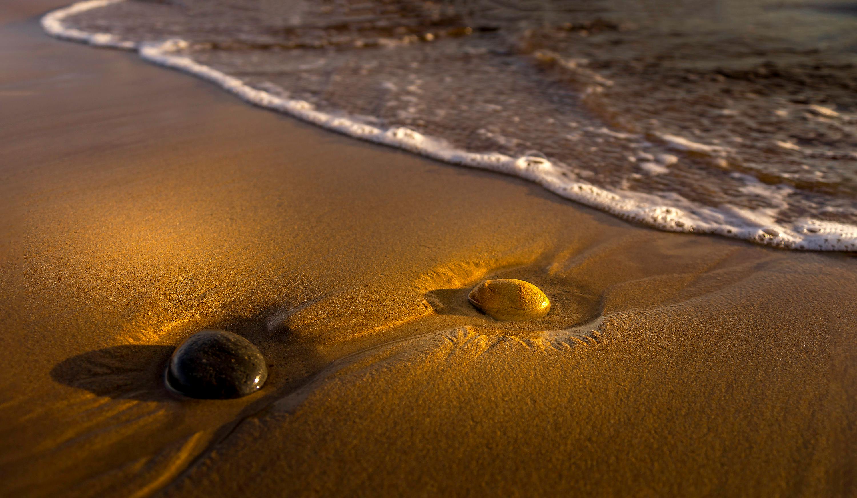 Stone on Seashore during Golden Hour · Free Stock Photo Stone on Seashore during Golden Hour · Free Stock Photo