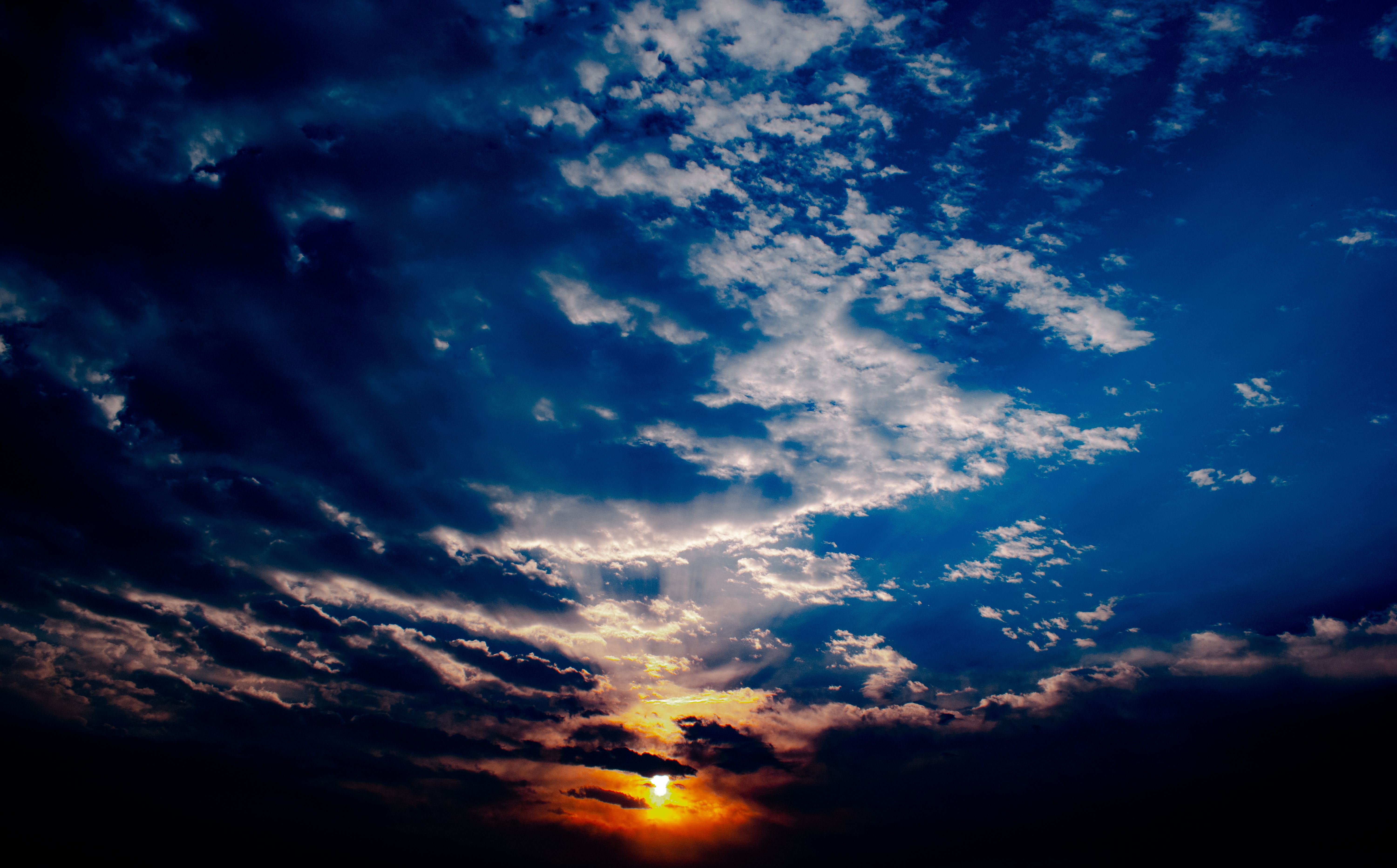 Foto de stock gratuita sobre amanecer, cielo azul, formación de nubes