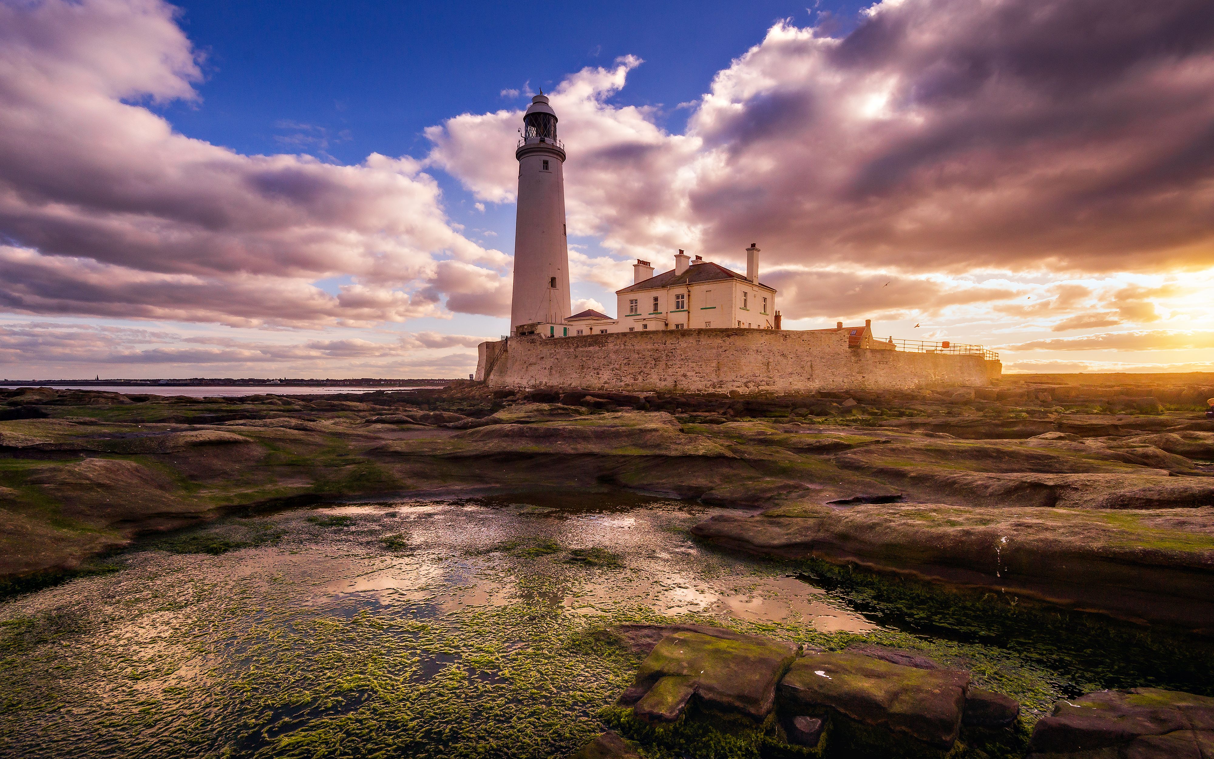St Marys Lighthouse in England at Sunset · Free Stock Photo