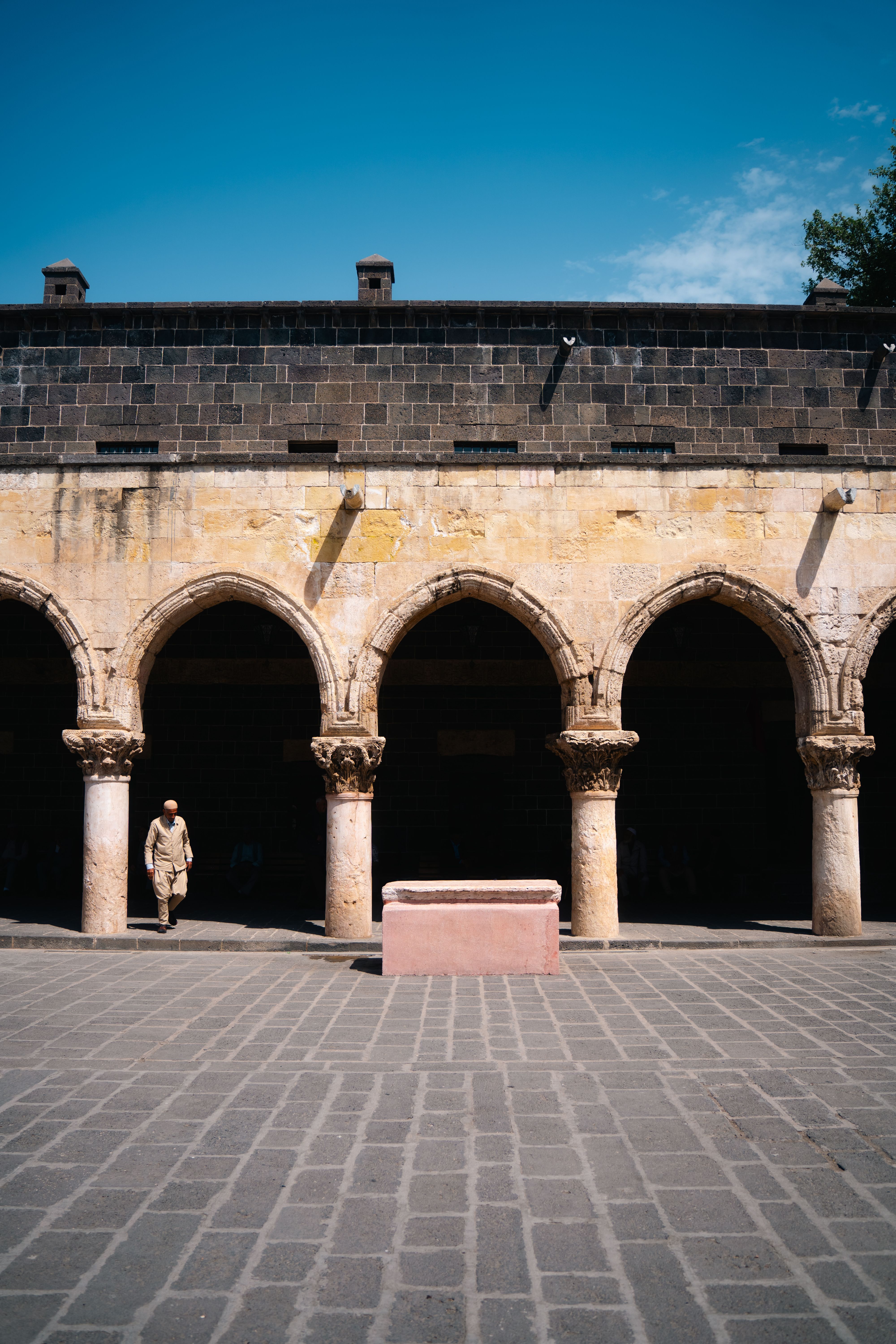 Arches on a Square · Free Stock Photo