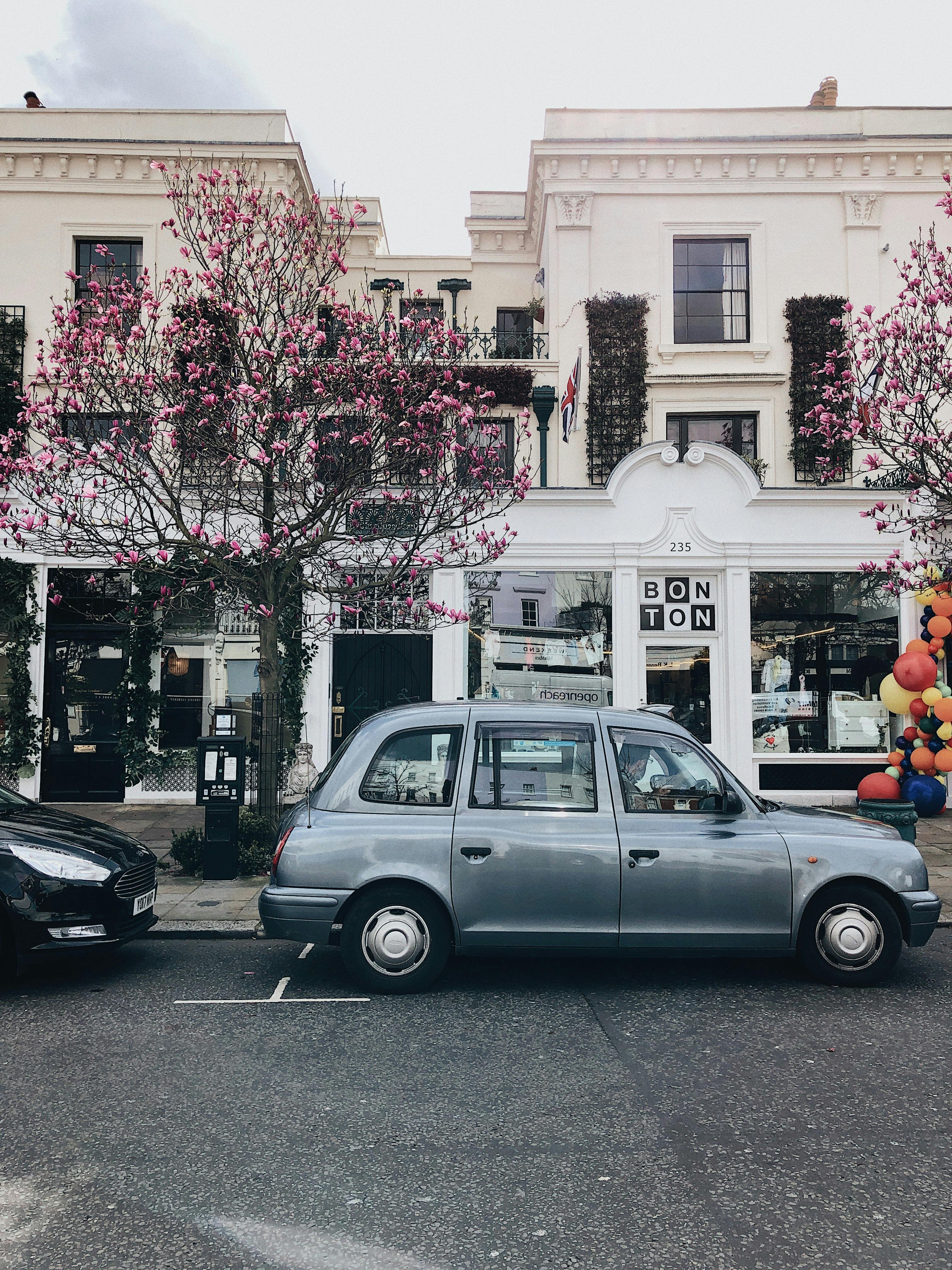 Gray Vehicle · Free Stock Photo