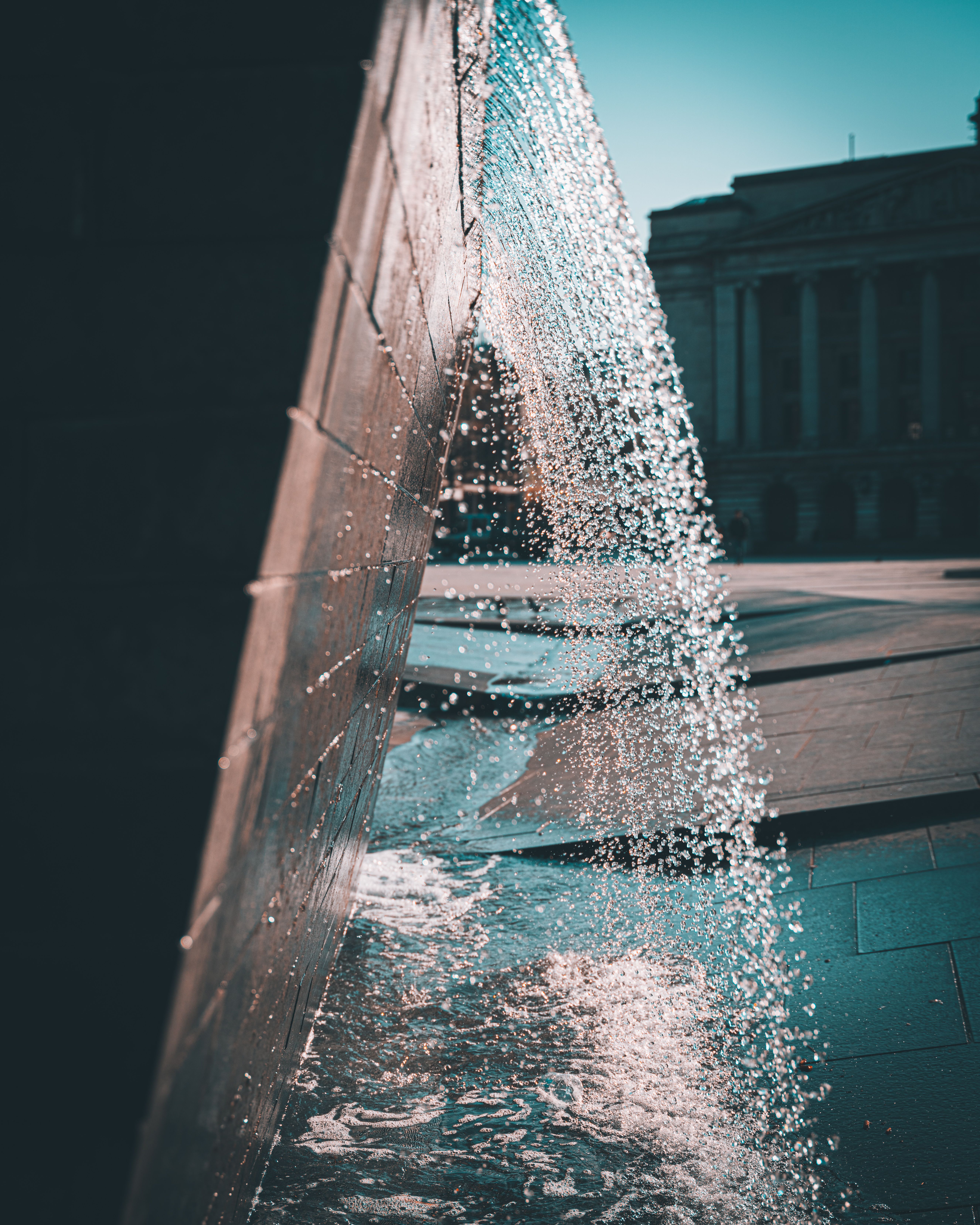 Fountain in Square · Free Stock Photo