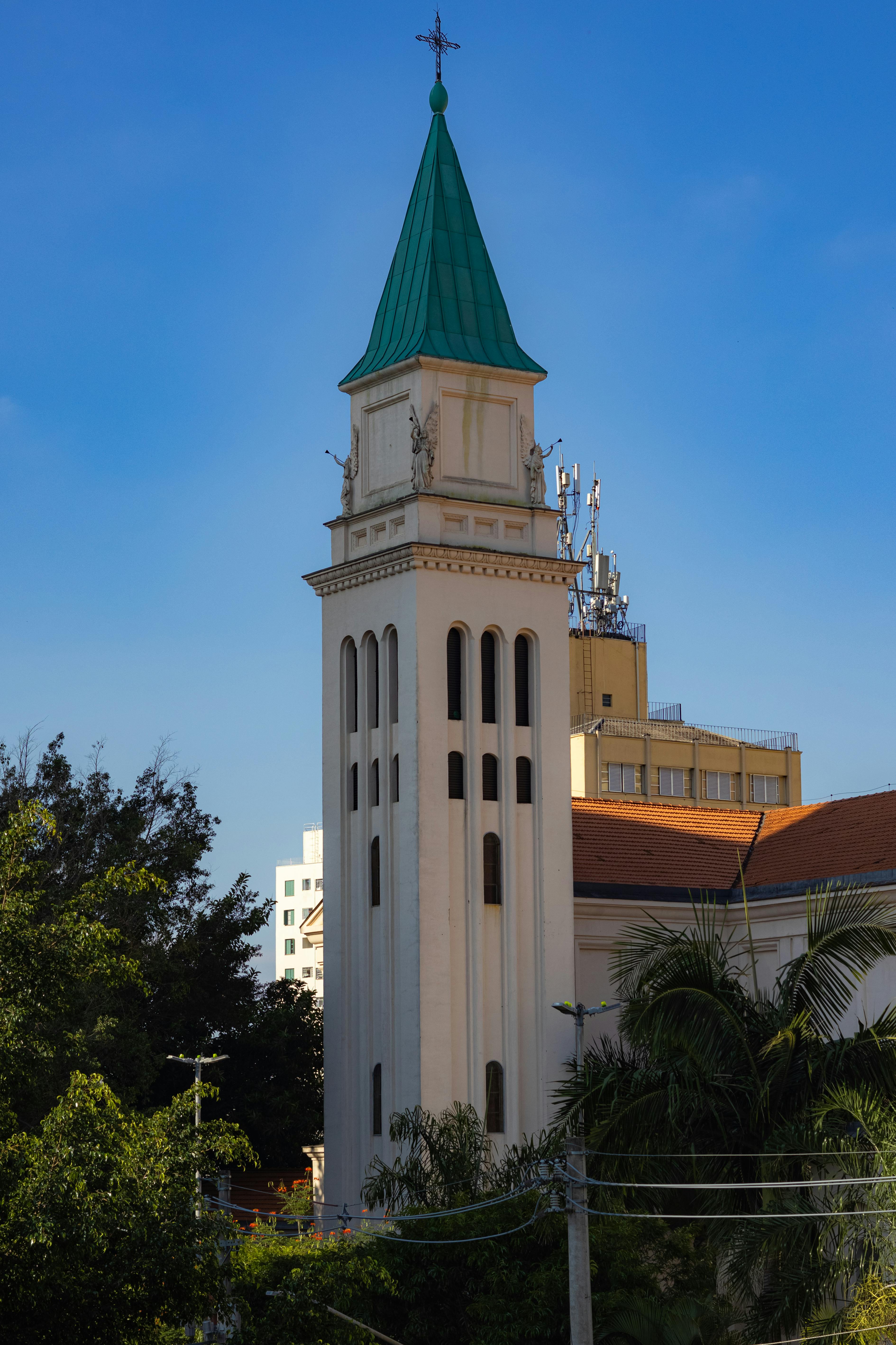 Low-angle Photo Church · Free Stock Photo