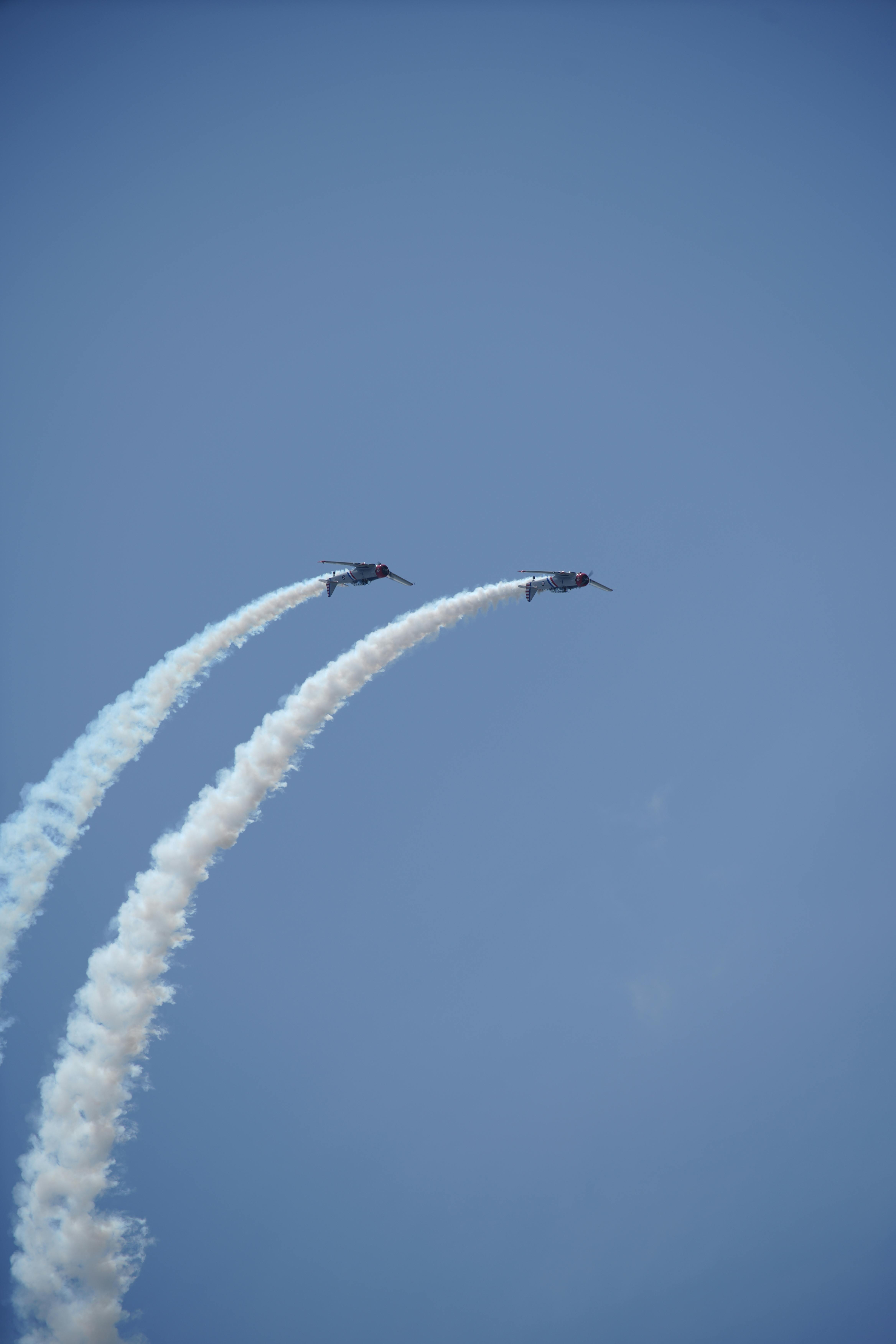 Two jets flying in the sky · Free Stock Photo