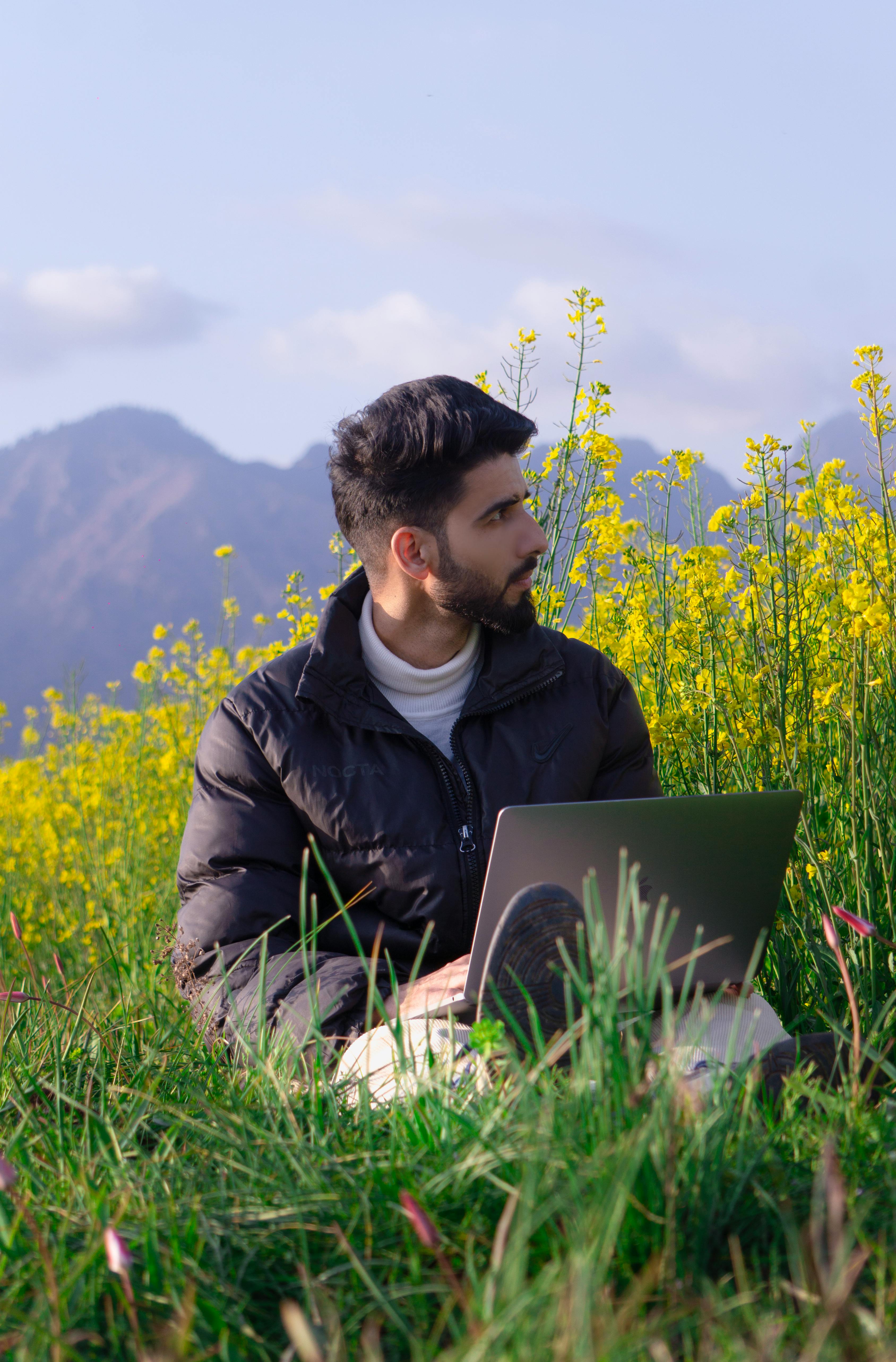 Laptop And Flowers Photos, Download The BEST Free Laptop And Flowers ...