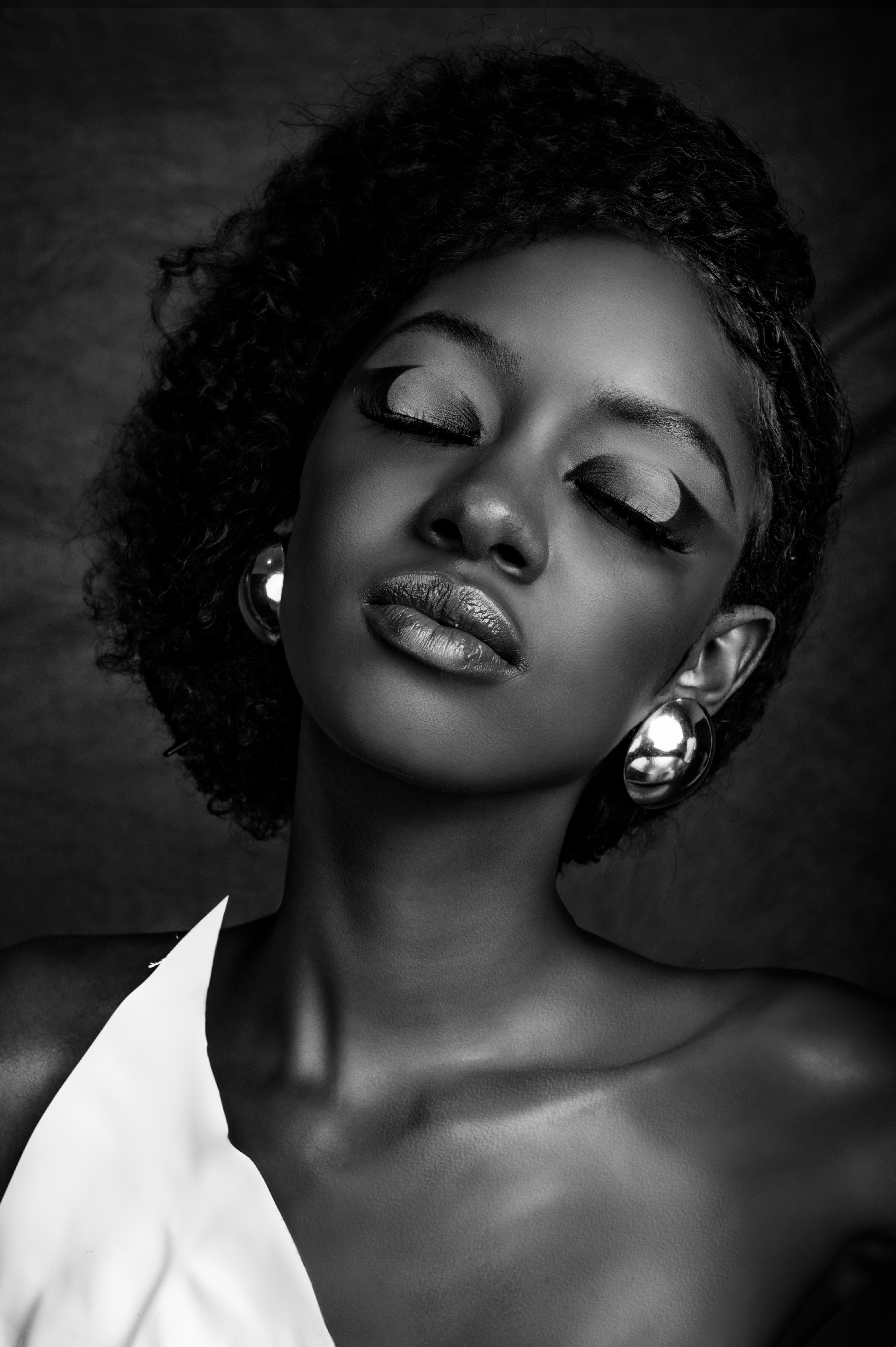 Gray Scale Portrait · Free Stock Photo