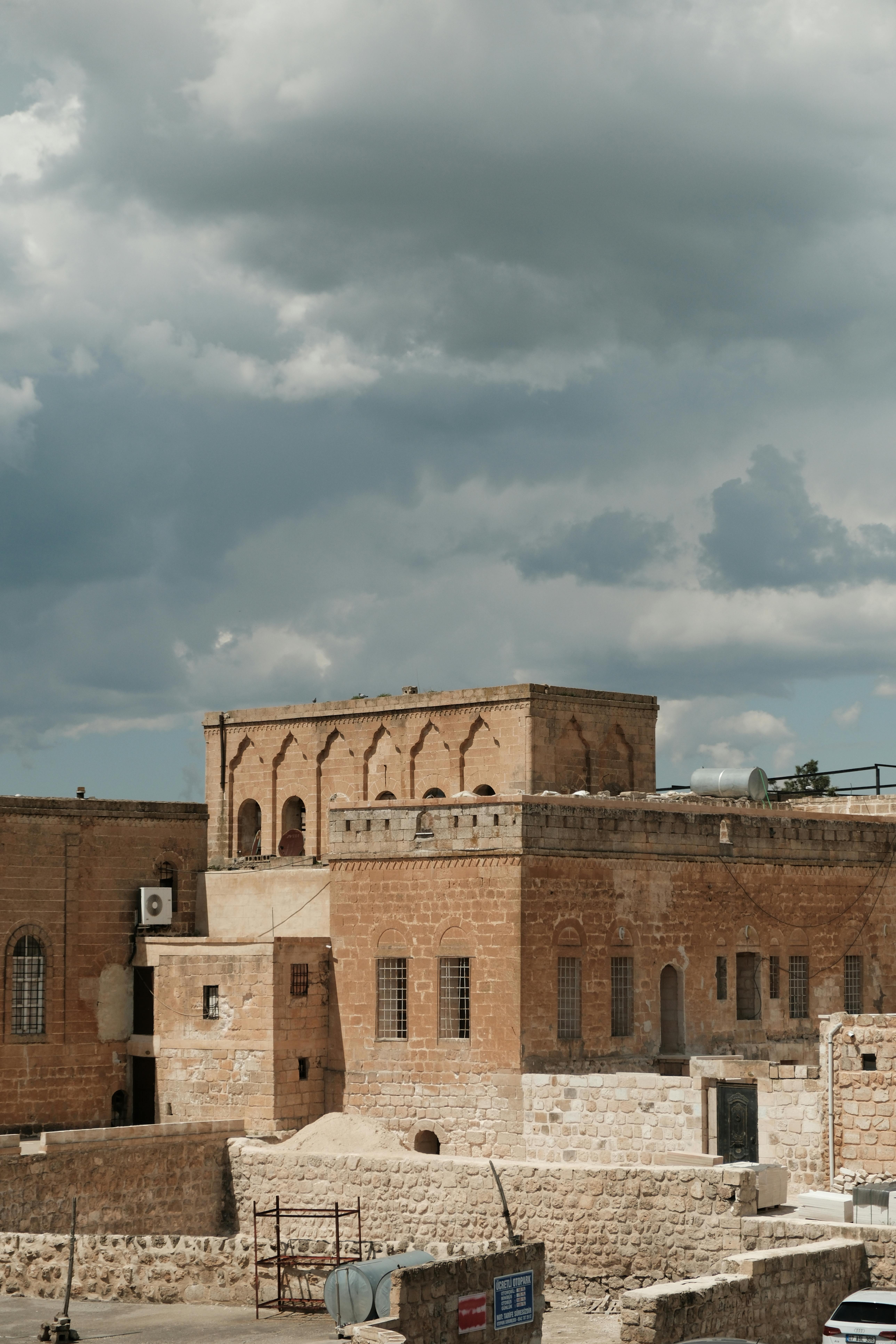 Brown Buildings Photos, Download The BEST Free Brown Buildings Stock ...