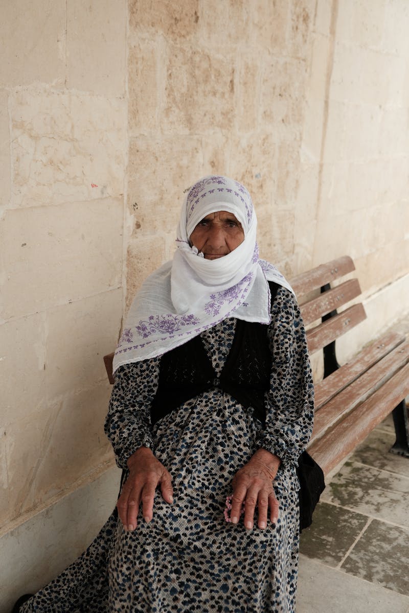 Middle Age Woman Cleavage Photos, Download The BEST Free Middle Age ...