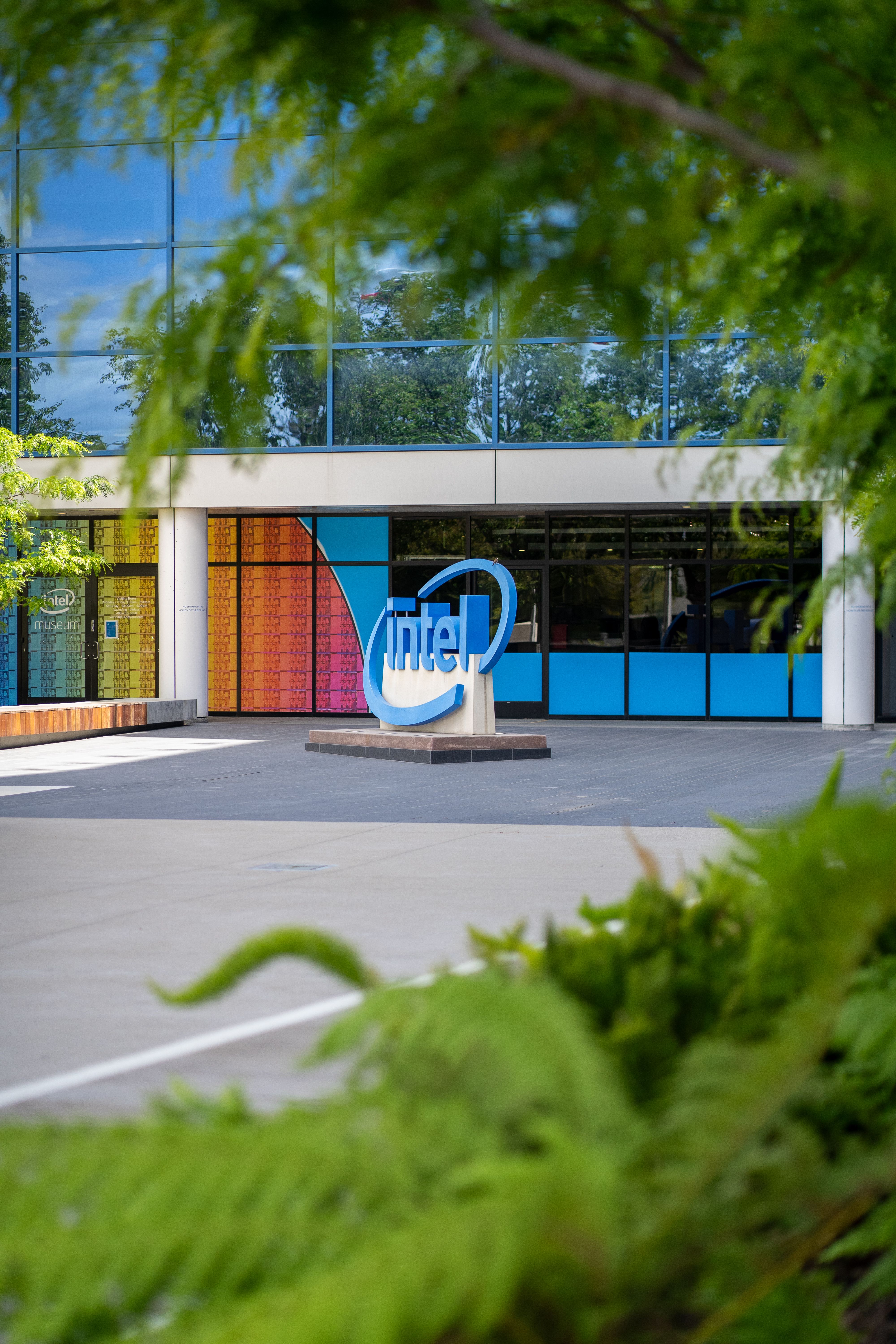 Entrance to the Intel Museum in Santa Clara, California · Free Stock Photo
