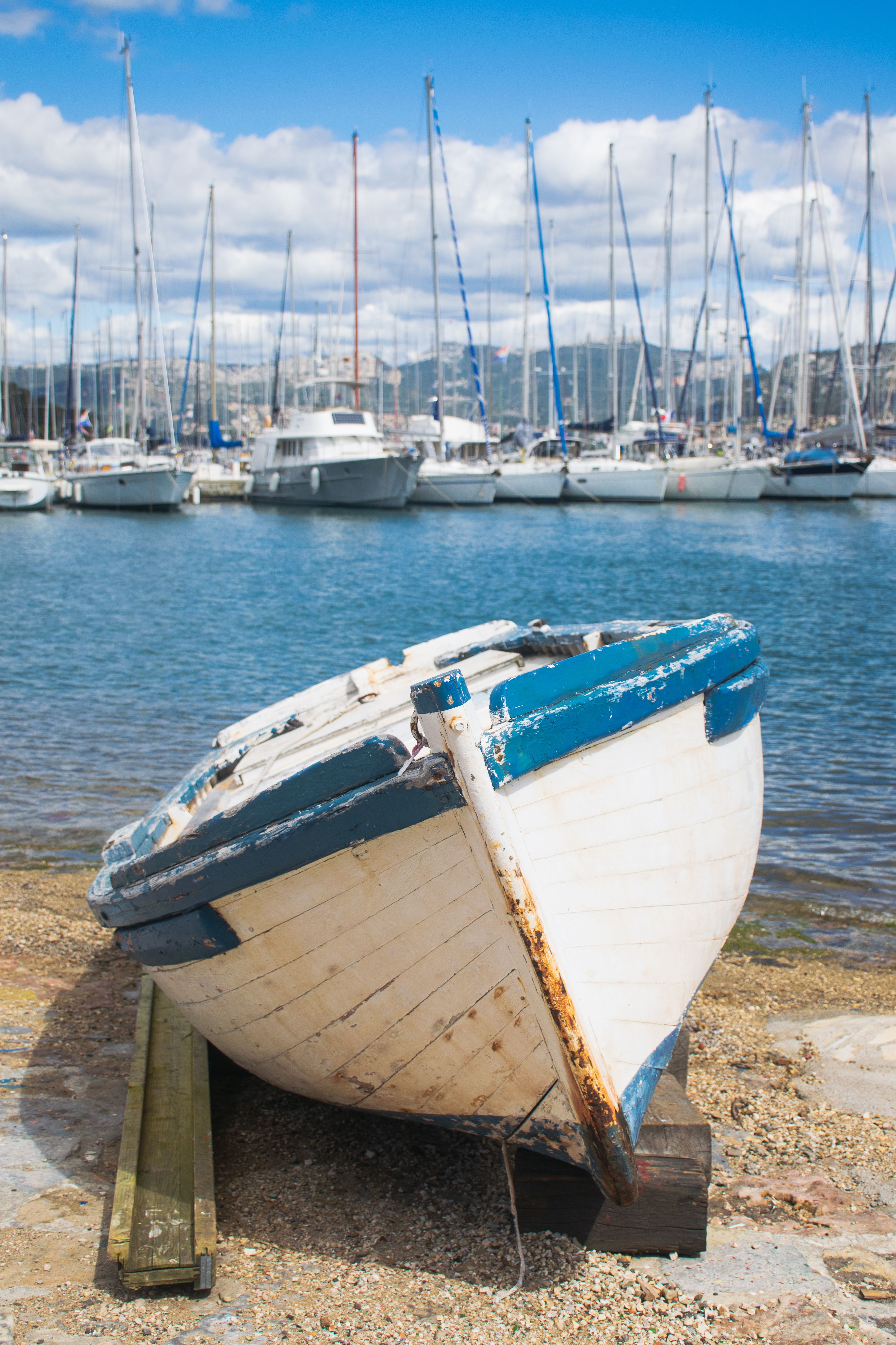 Moored Maao Photos, Download The BEST Free Moored Maao Stock Photos ...