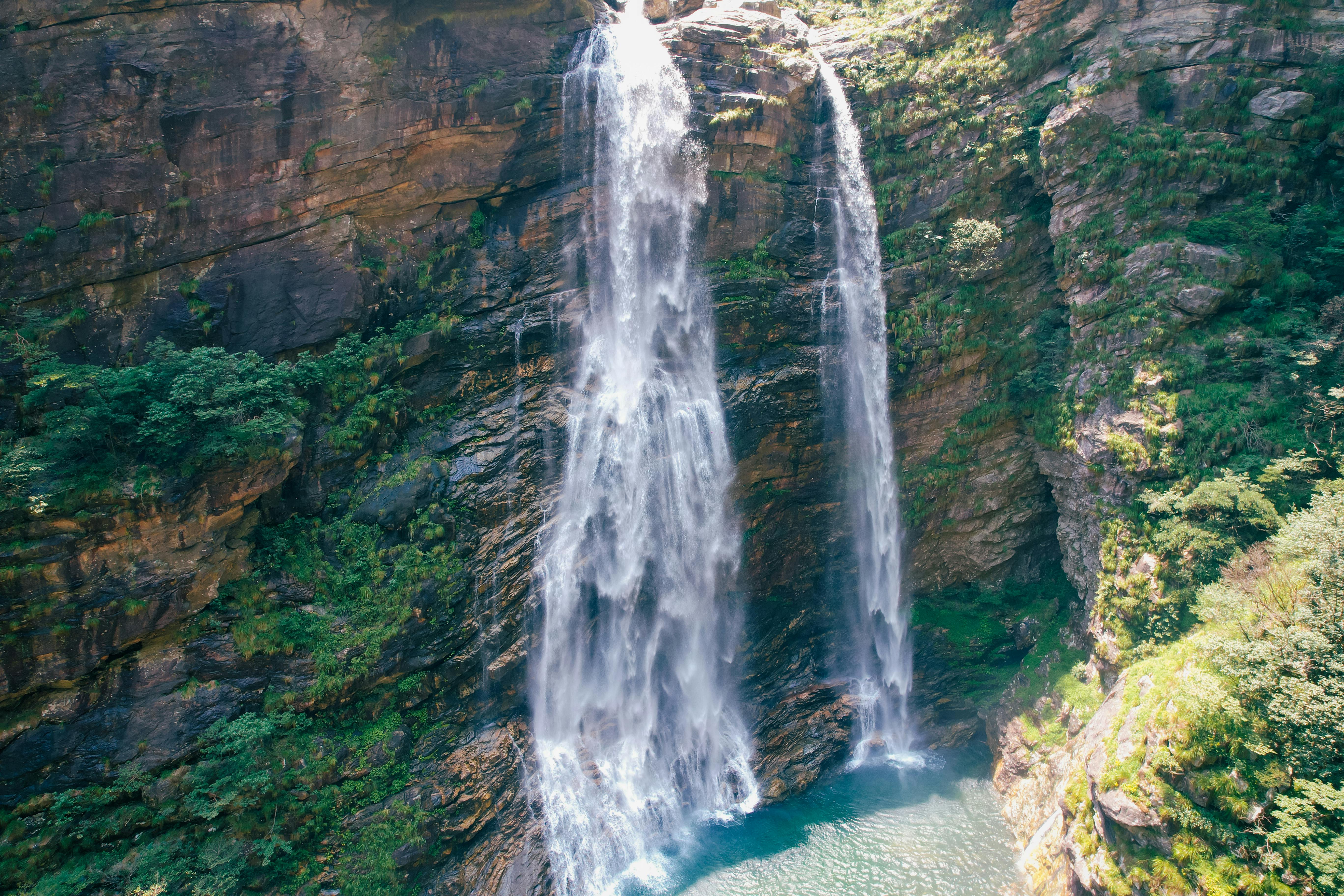 Waterfall Falling into lake · Free Stock Photo