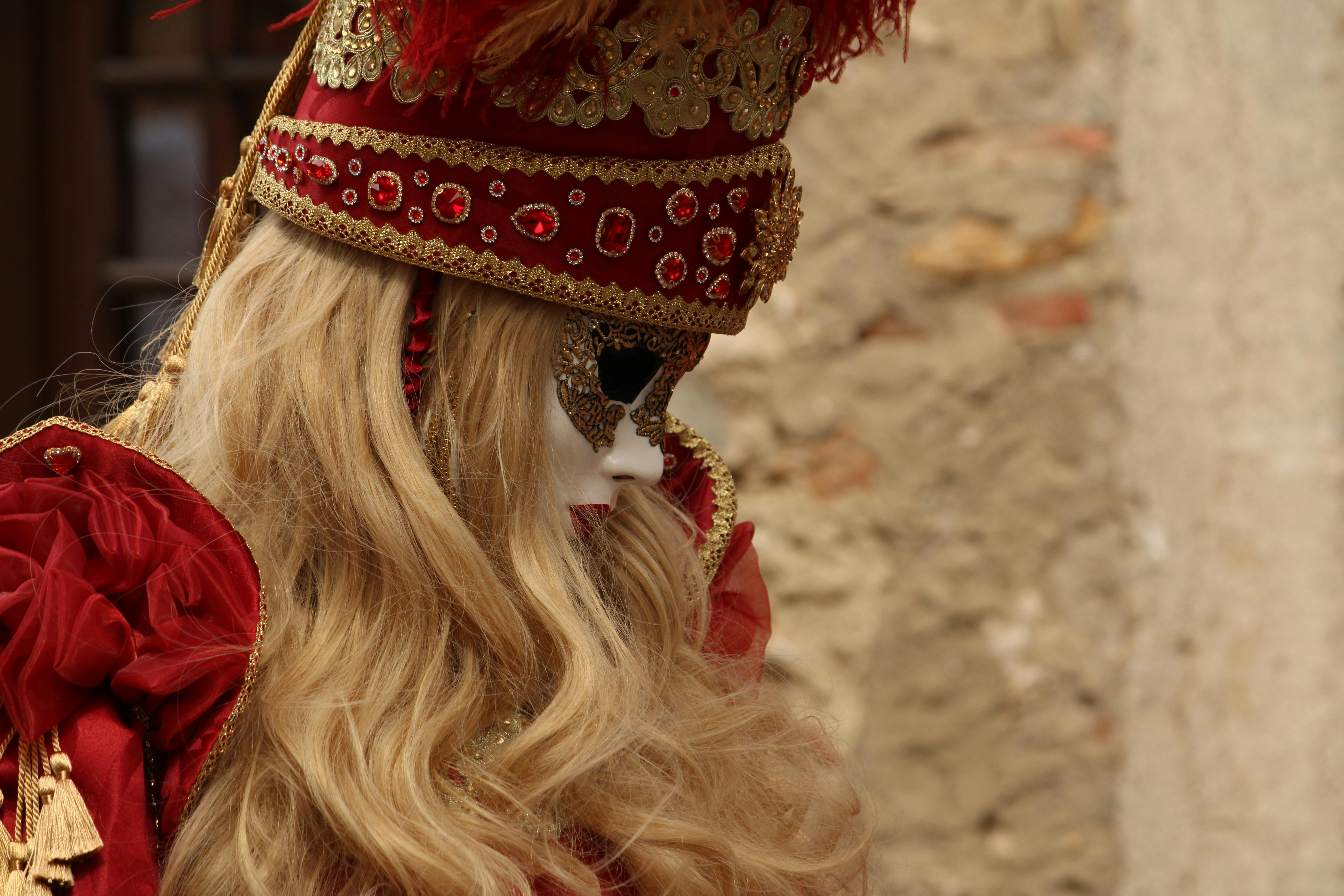 Gold Set Designe Huff Face Girl Photos, Download The BEST Free Gold Set ...