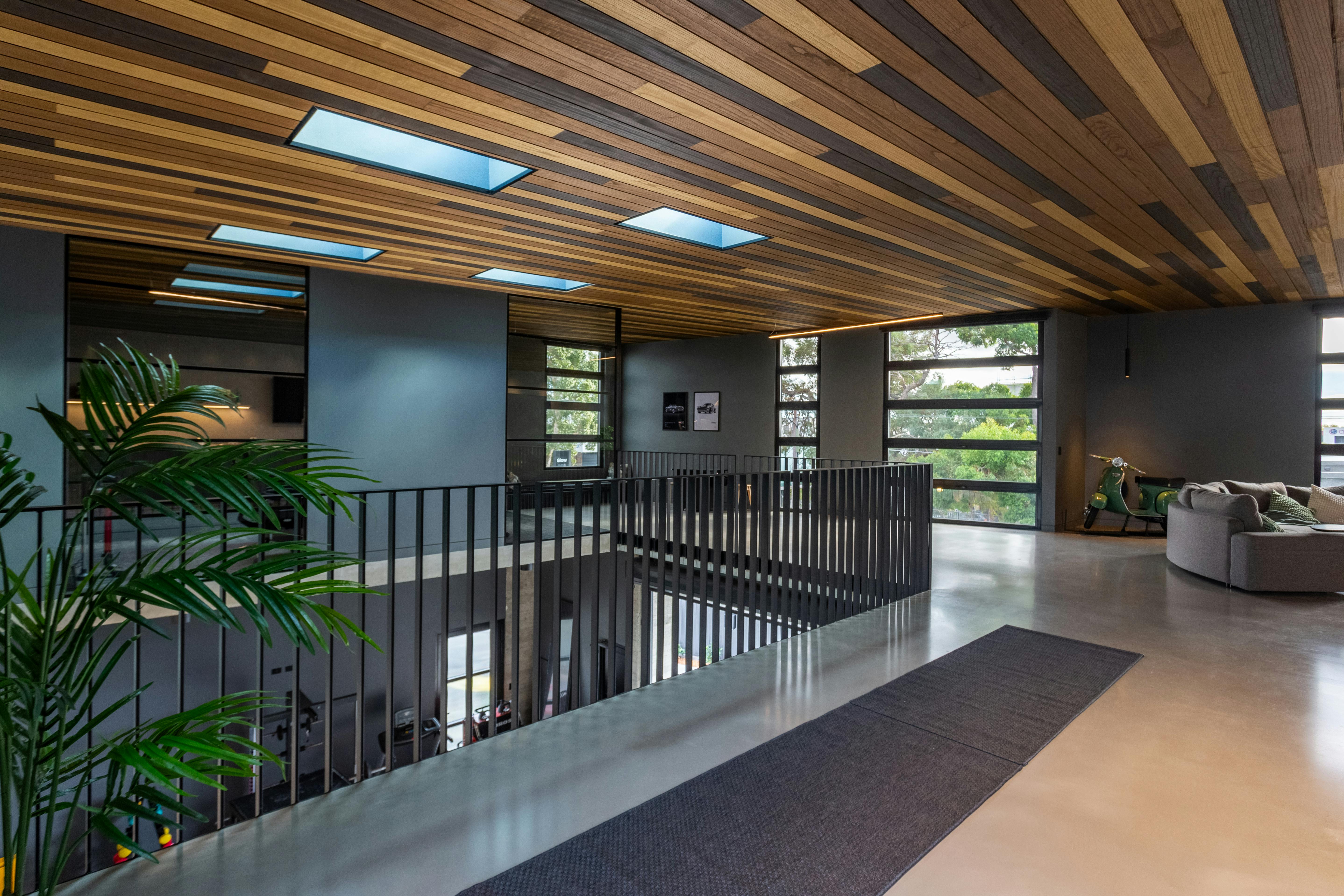 Spacious Urban Loft with Modern Aesthetics · Free Stock Photo