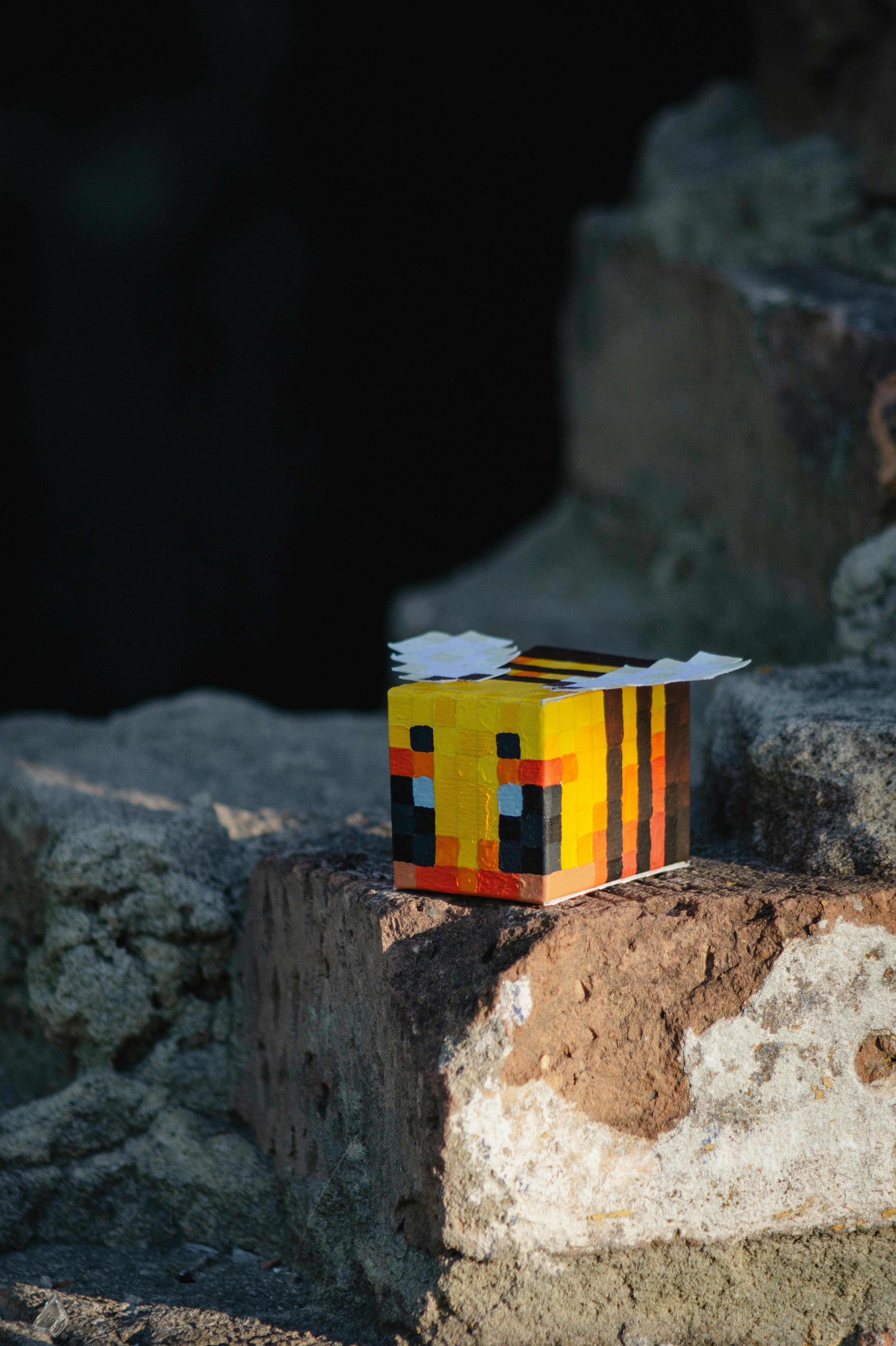 Minecraft Bee on Rubble · Free Stock Photo